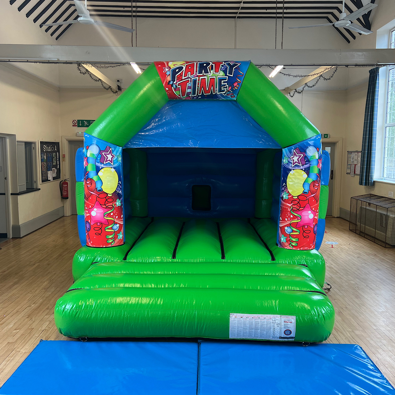Party Time Themed Parties - Bouncy Castle Hire in Leeds, Wakefield ...