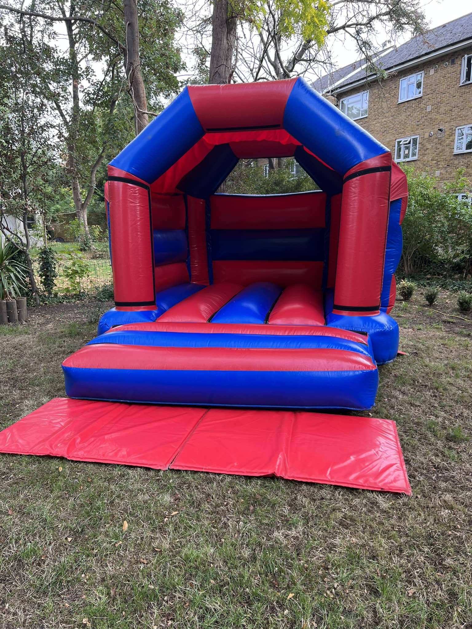 Red & Blue Castle - Inflatables Hire in London, greenwich , charlton ...