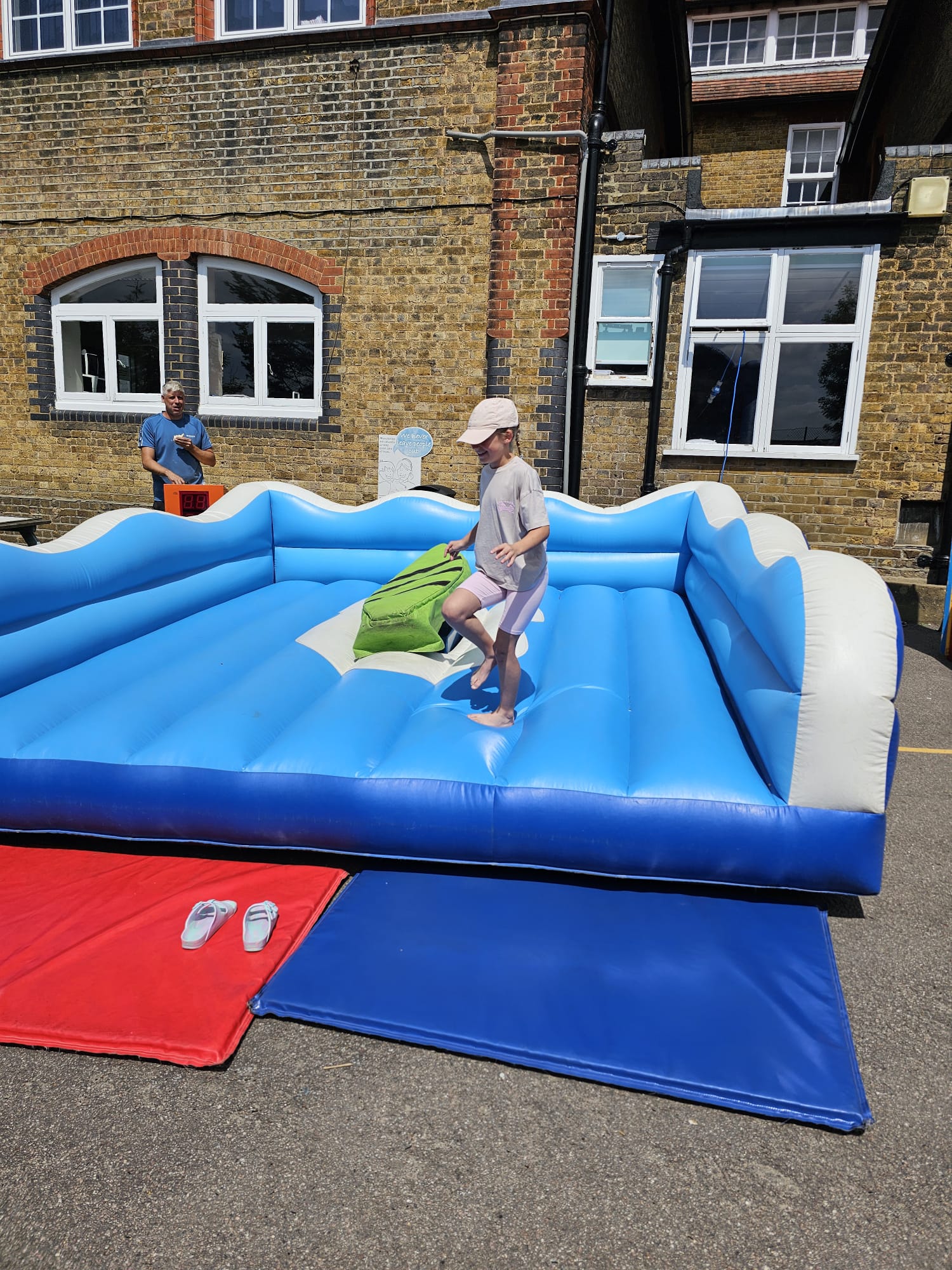 Surf Simulator Hire,Surfing Simulator Game For Rental,Essex,London,UK