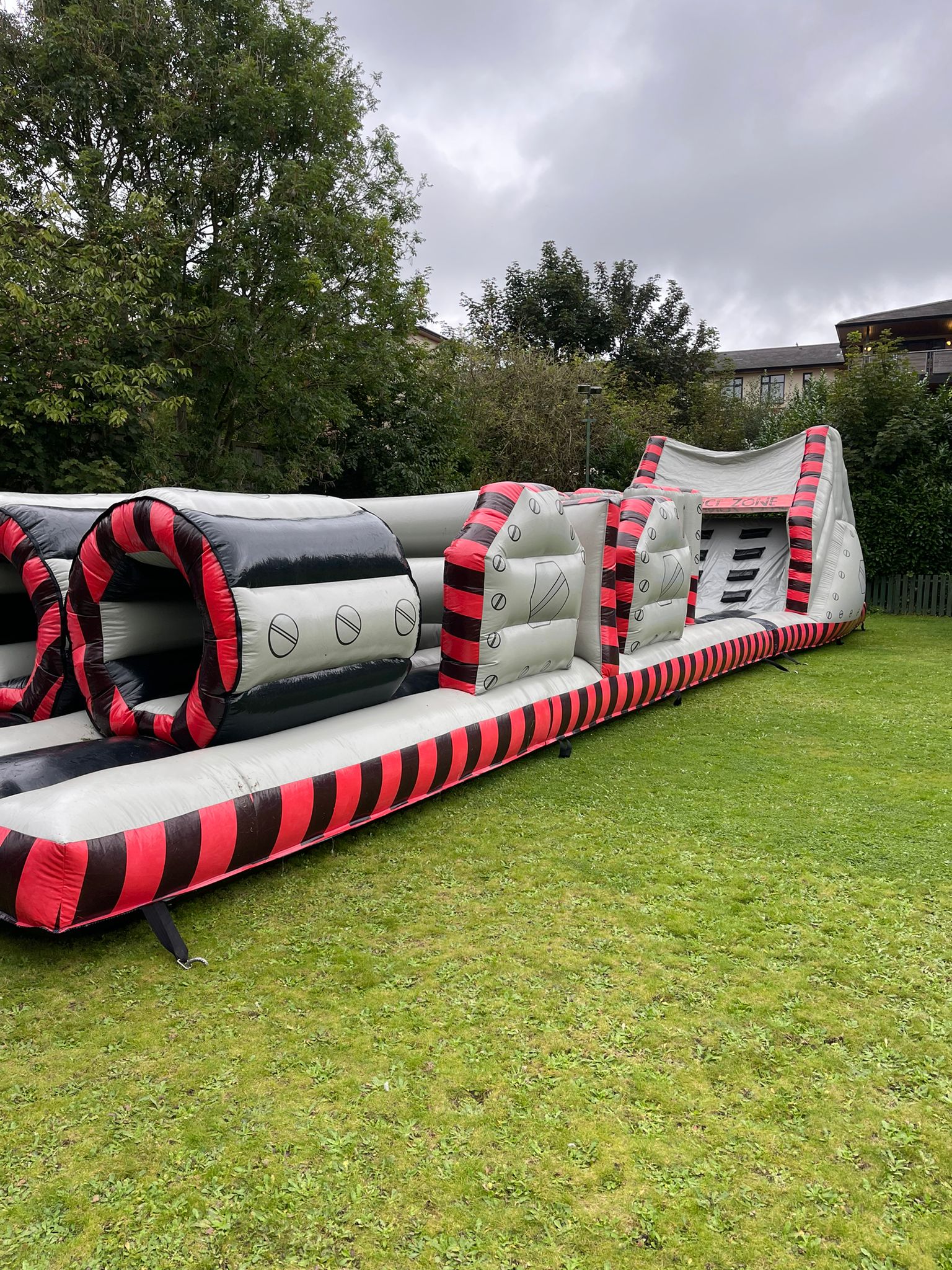 60ft assault course - Bouncy Castle Hire in Liverpool | Inflatimates