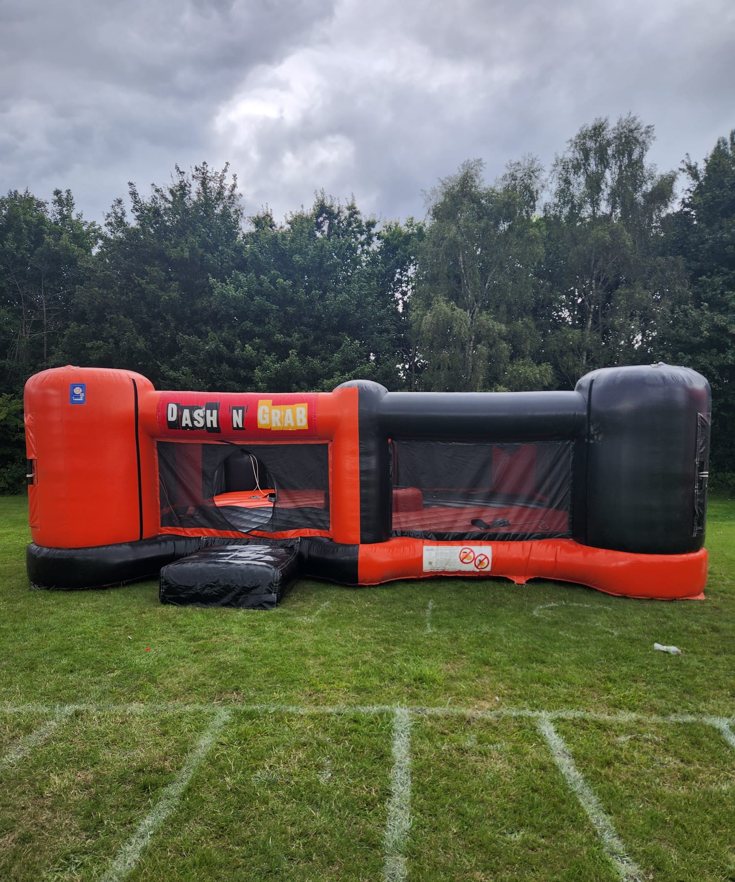 Inflatable Dash n Grab Hire - Dash n Grab Hire