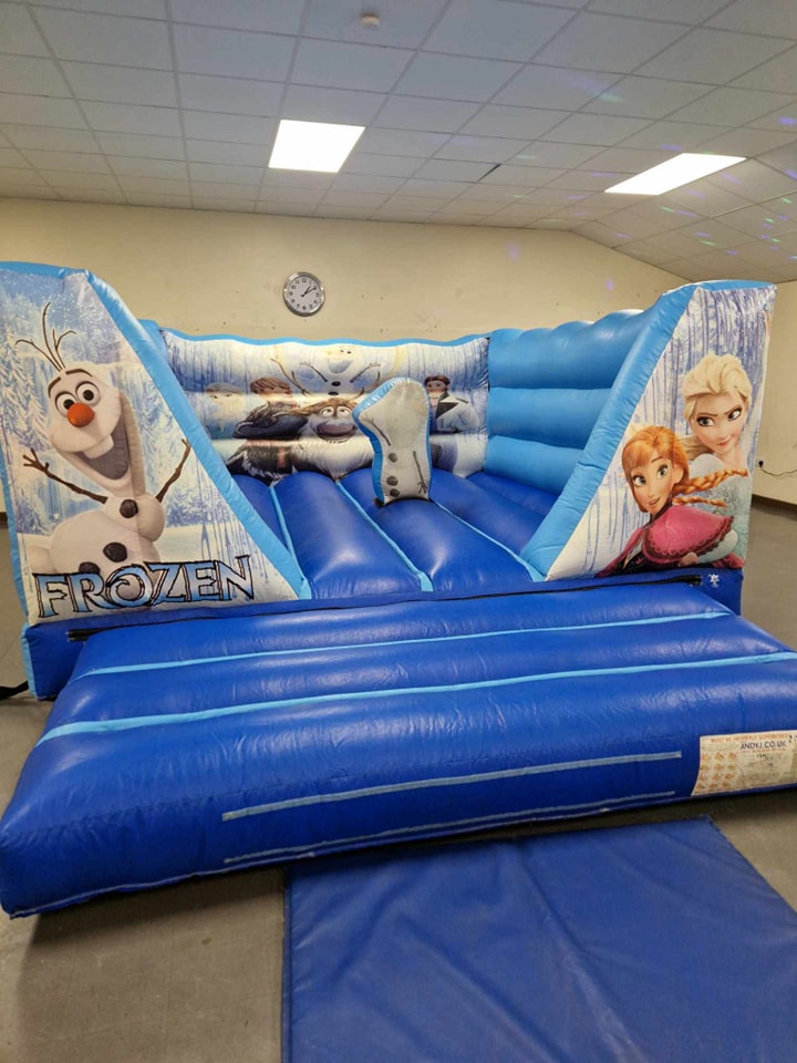 Frozen V Frame - Hire in Lincoln | Lincs bounce