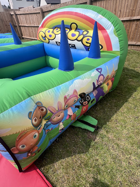 Toddler ball pond - Hire in Bridgend | R&B Inflatables