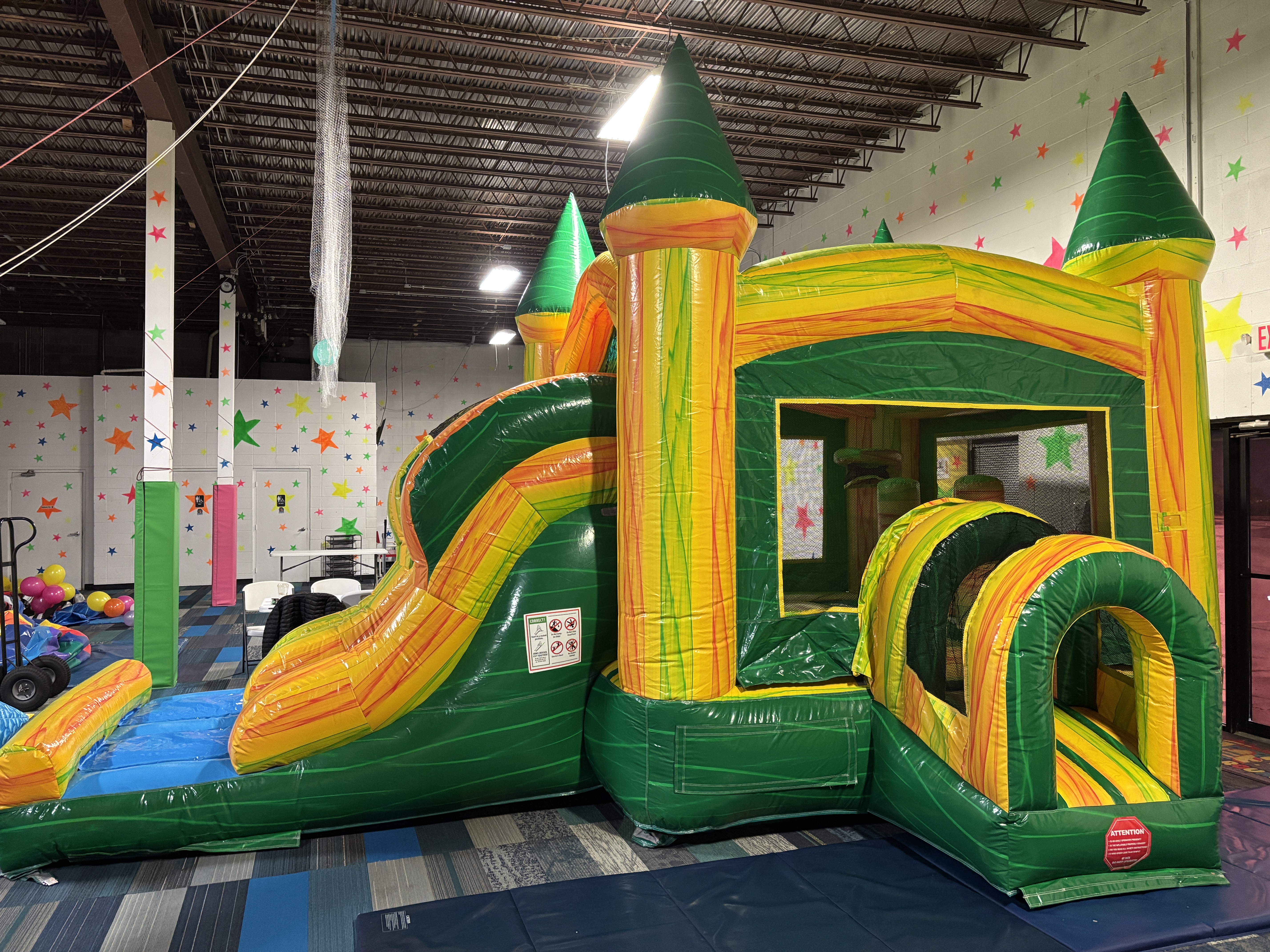 Royal Bounce with Dual Lane Slide - Hire in KY | Bounce 'N Round ...