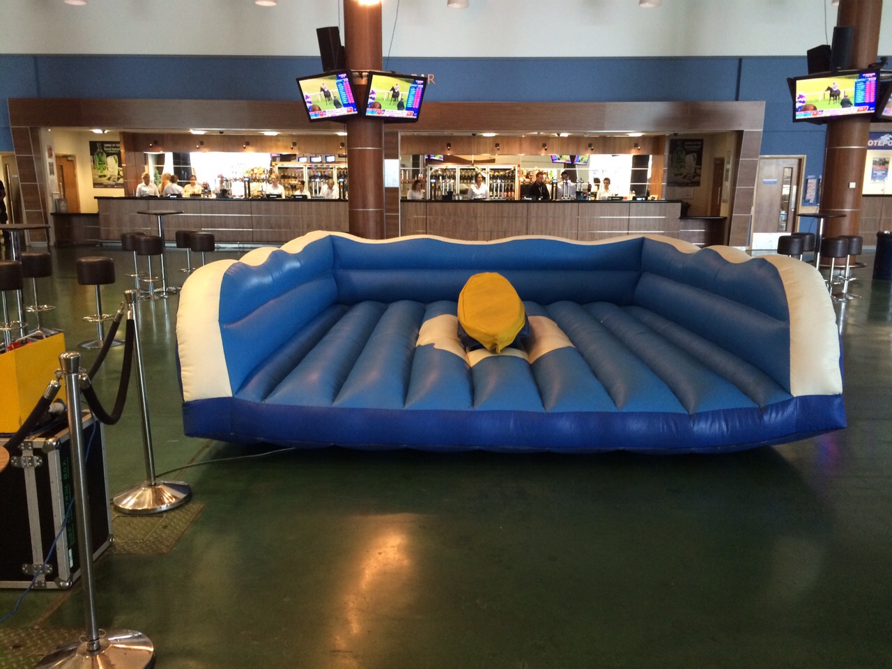 Surf Simulator Hire,Surfing Simulator Game For Rental,Essex,London,UK