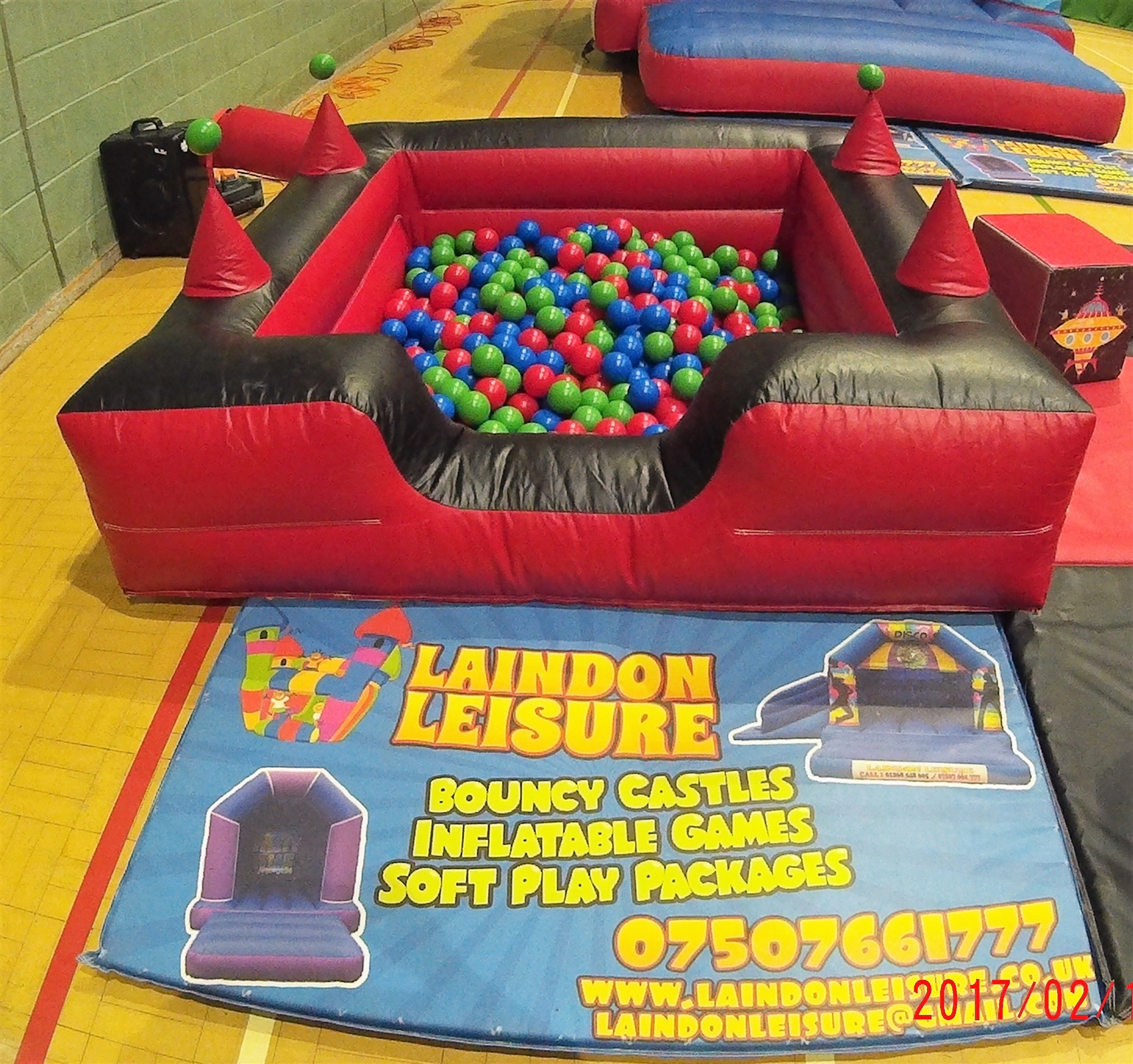 Black & Red Ball Pool Hire | Billericay, Wickford & Essex
