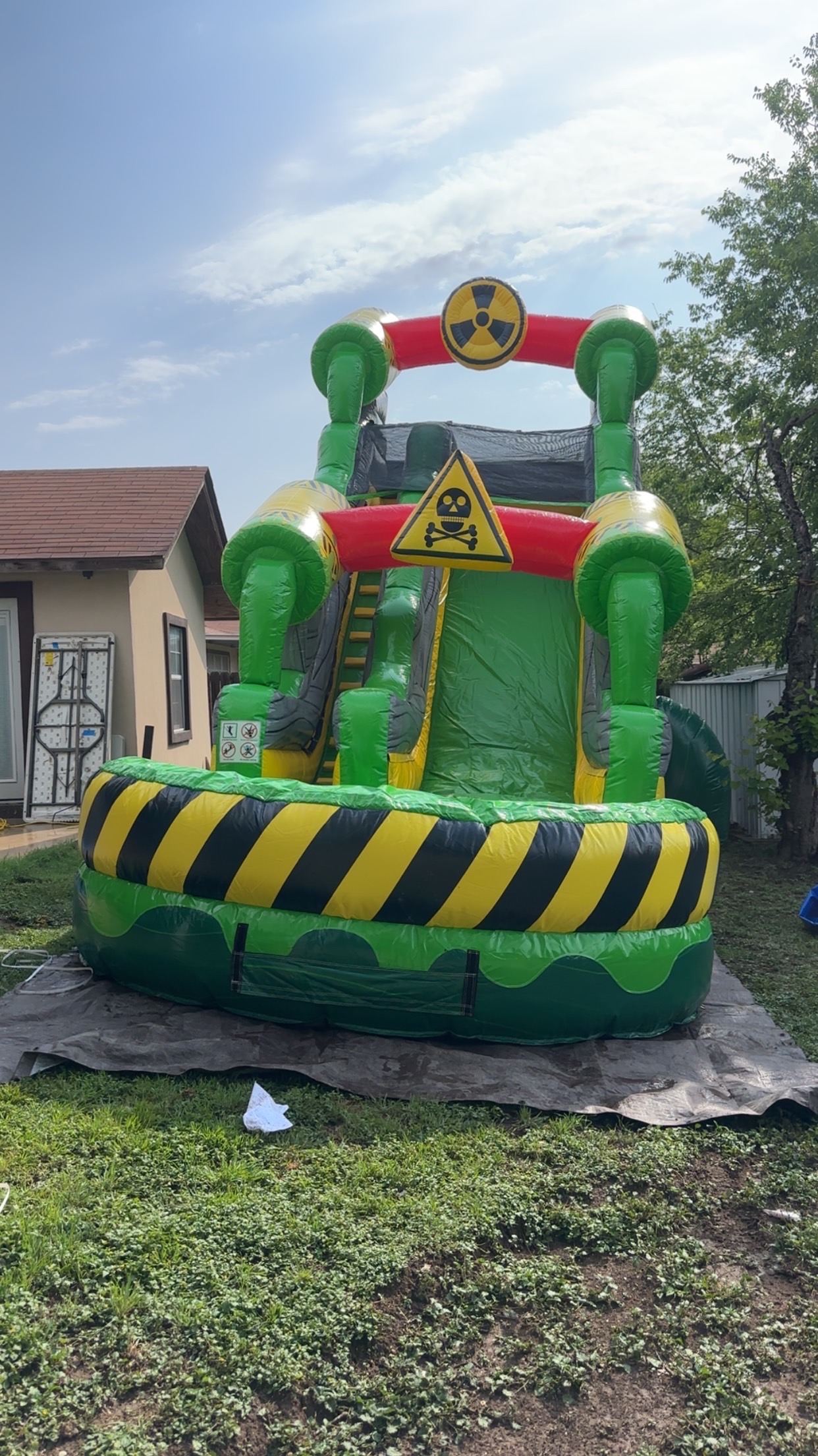 21 FT Toxic Tank - Rental in Texas | Jump and ride party rentals