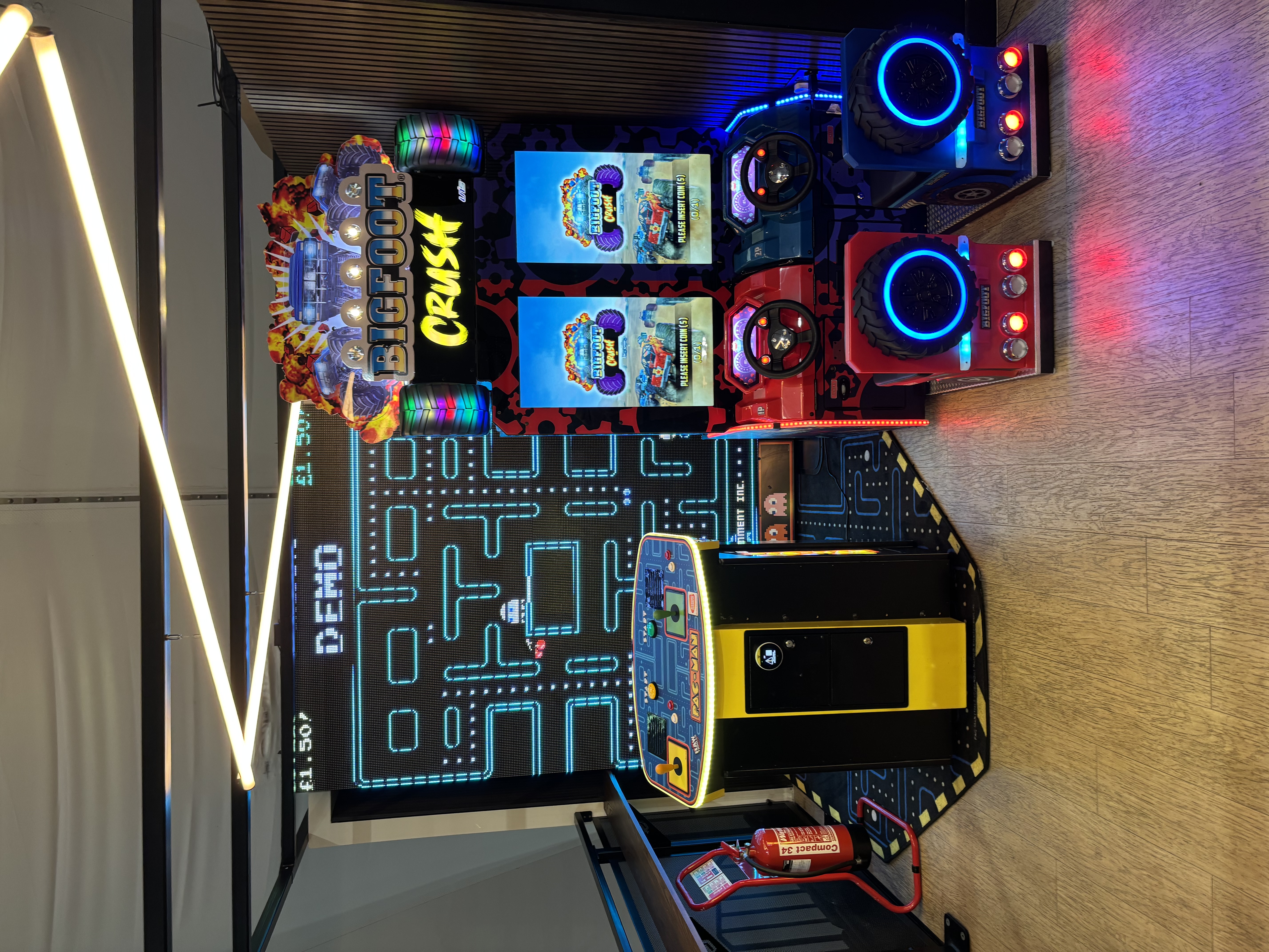 BIGFOOT Crush Arcade Hire | Monster Truck Racing Game