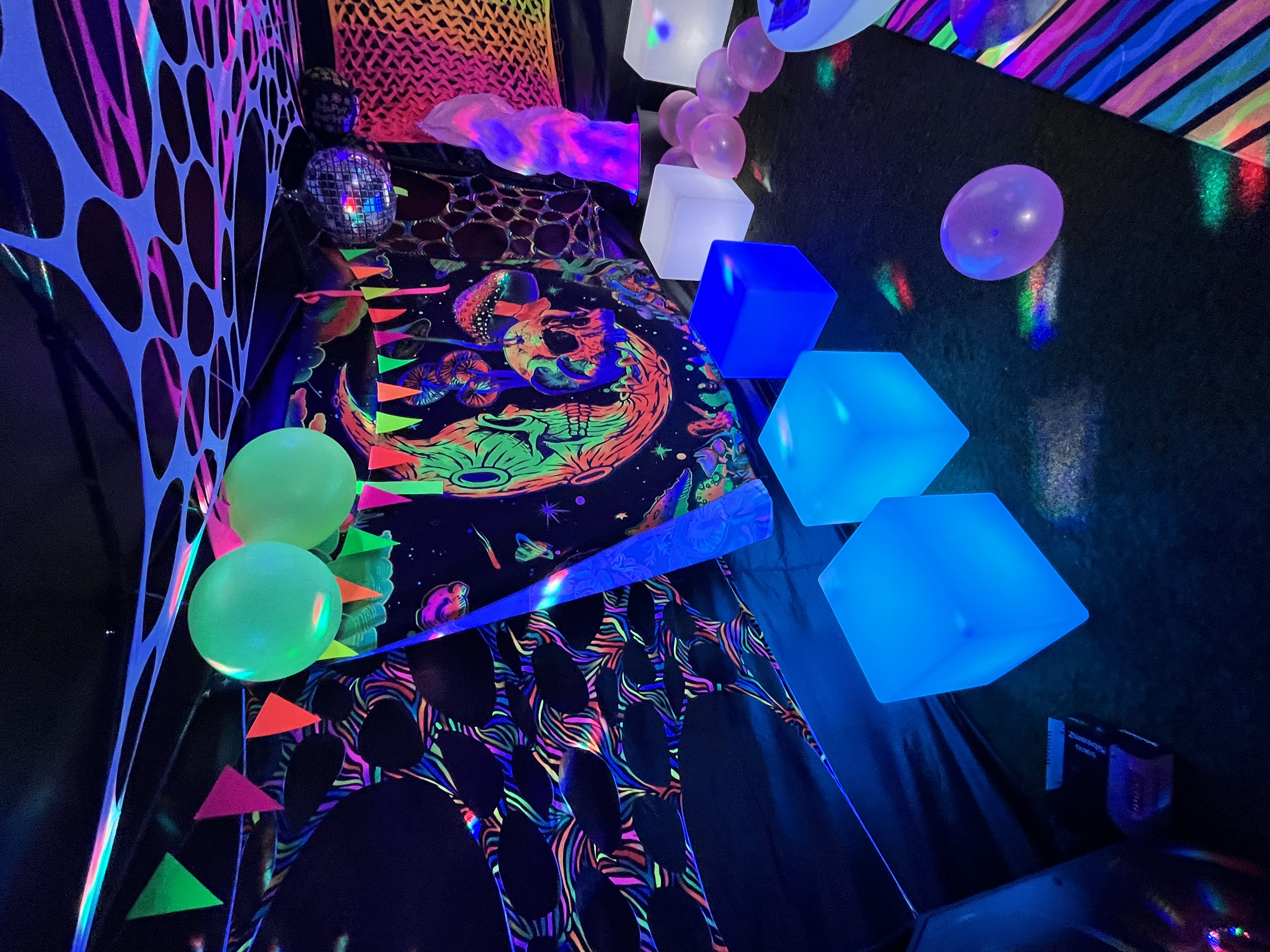a2 4.5mx3m uv glow party rave tent gazebo inflatable - Hire in Ashford ...