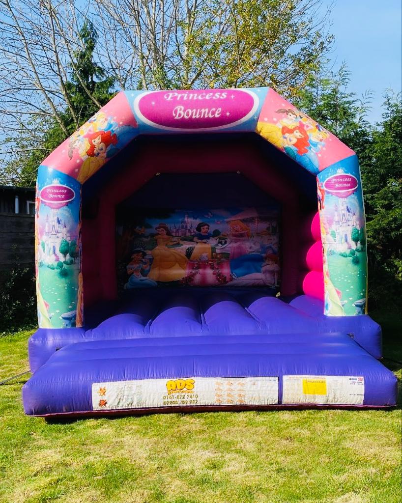 Indoor Bouncy Castles - Bouncy Castle & Inflatables Hire in Manchester ...
