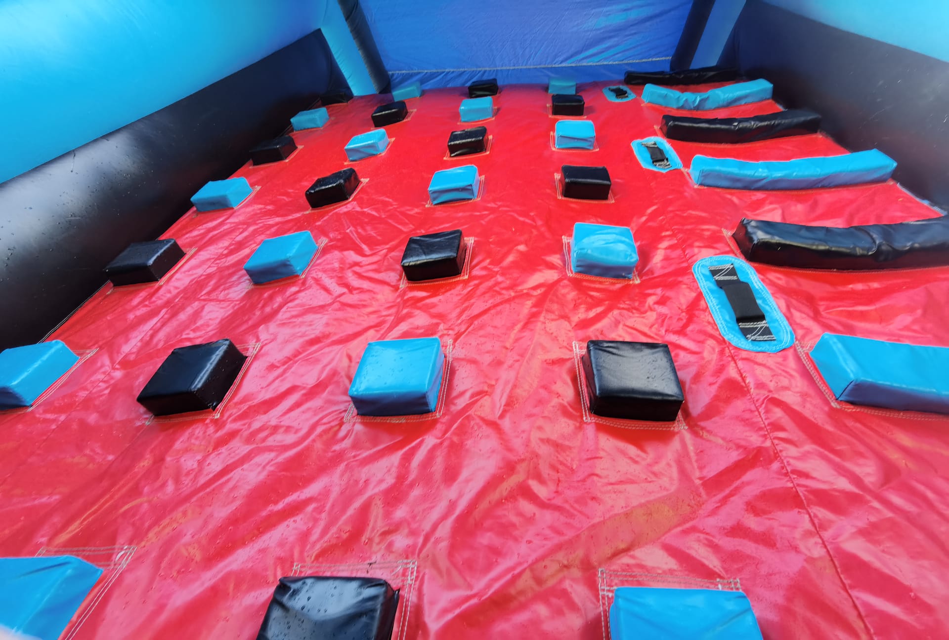 Dangerzone Blue Obstacle Course/Slide 55ft X 15ft - Hire in Louth ...