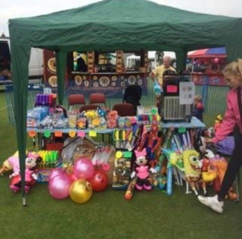 Pop up toy stall