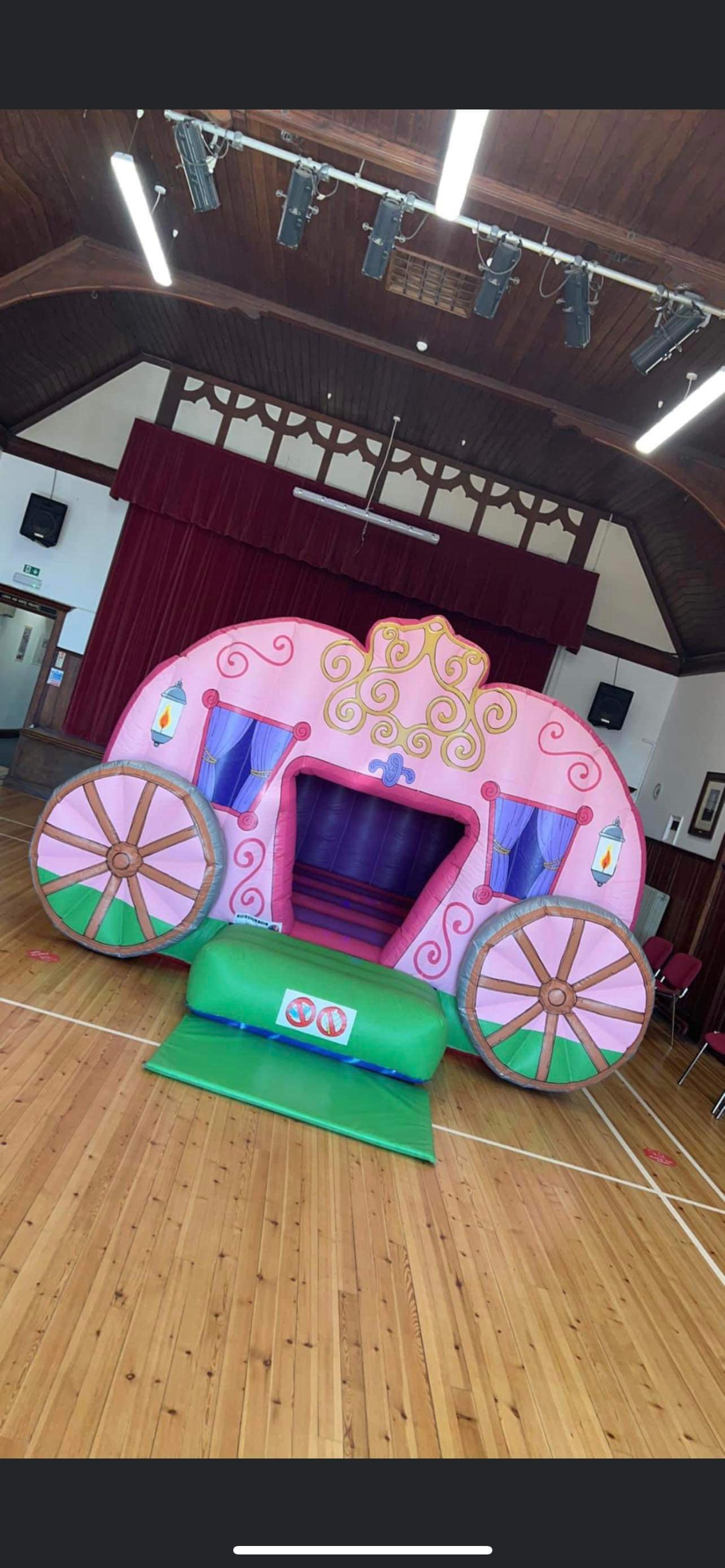 Princess carriage - Hire in York and surrounding | BIG N BOUNCY CASTLE HIRE
