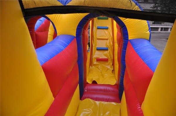 Huge inflatable obstacle course. Bouncy castle Hire Auckland.