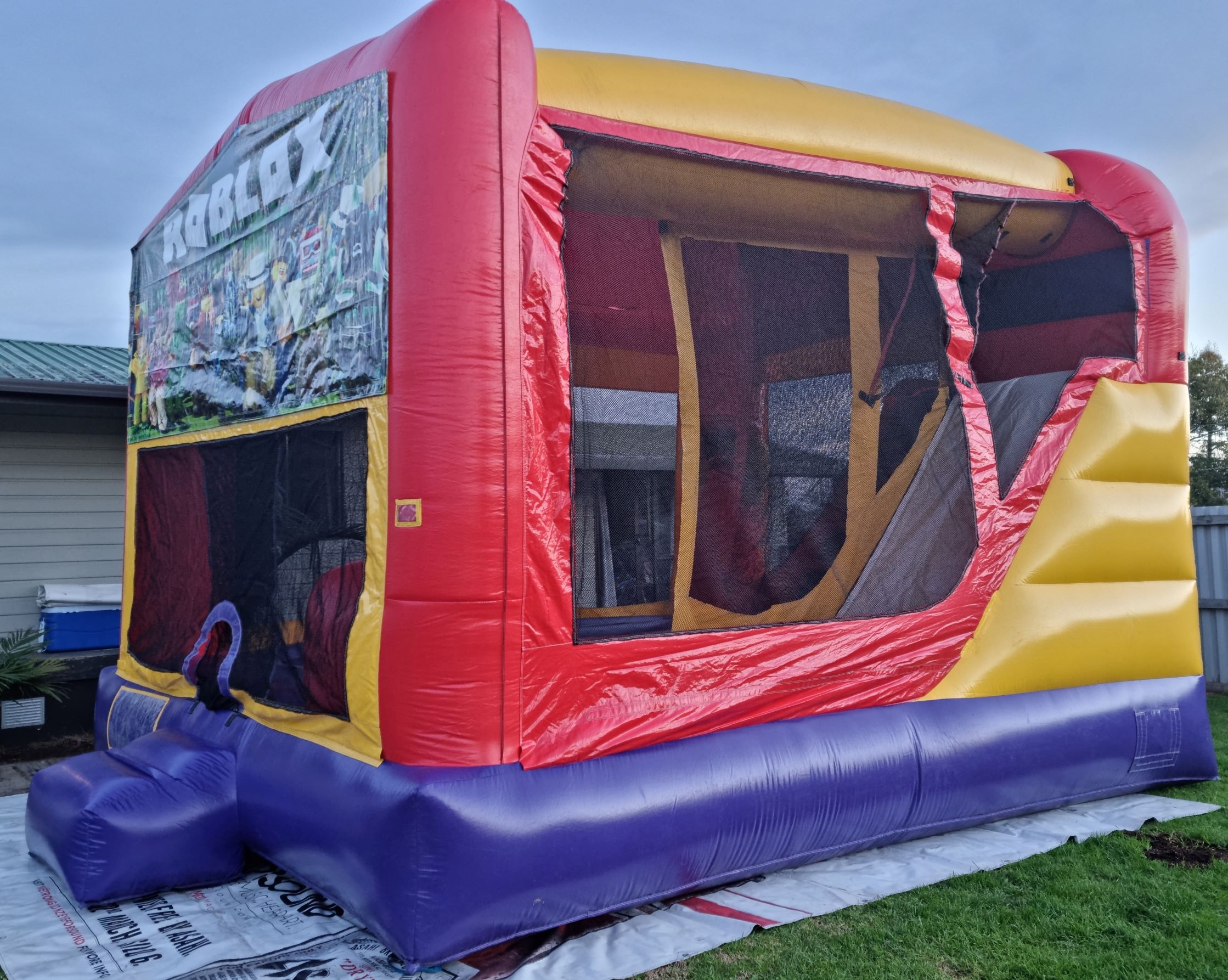 ROBLOX Jump N Slide Bouncy Castle - Hire in Auckland, New Zealand | A1 ...