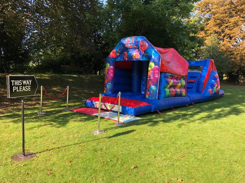 Obstacle Course Fun Run 40ft x 10ft - Bouncy Castle Hire in ...