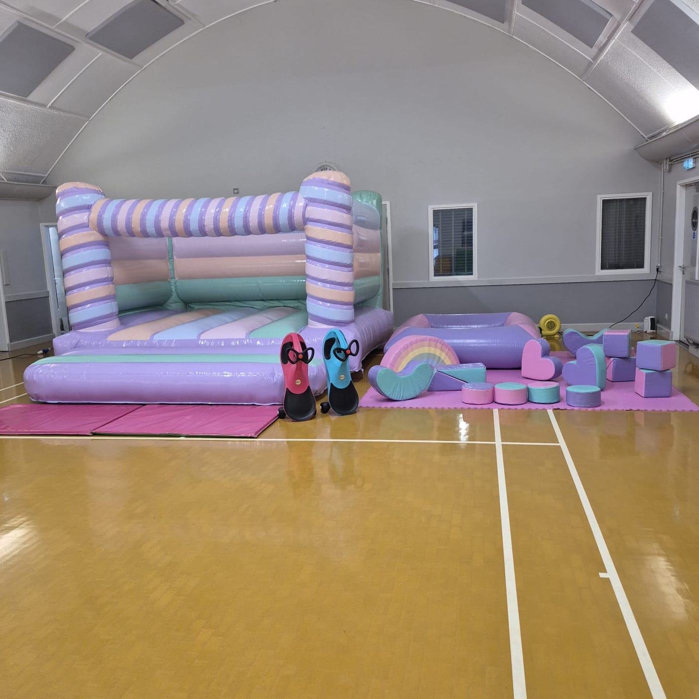 Pastel Castle & Softplay - Bouncy Castle Hire in Nottinghamshire/Derby ...