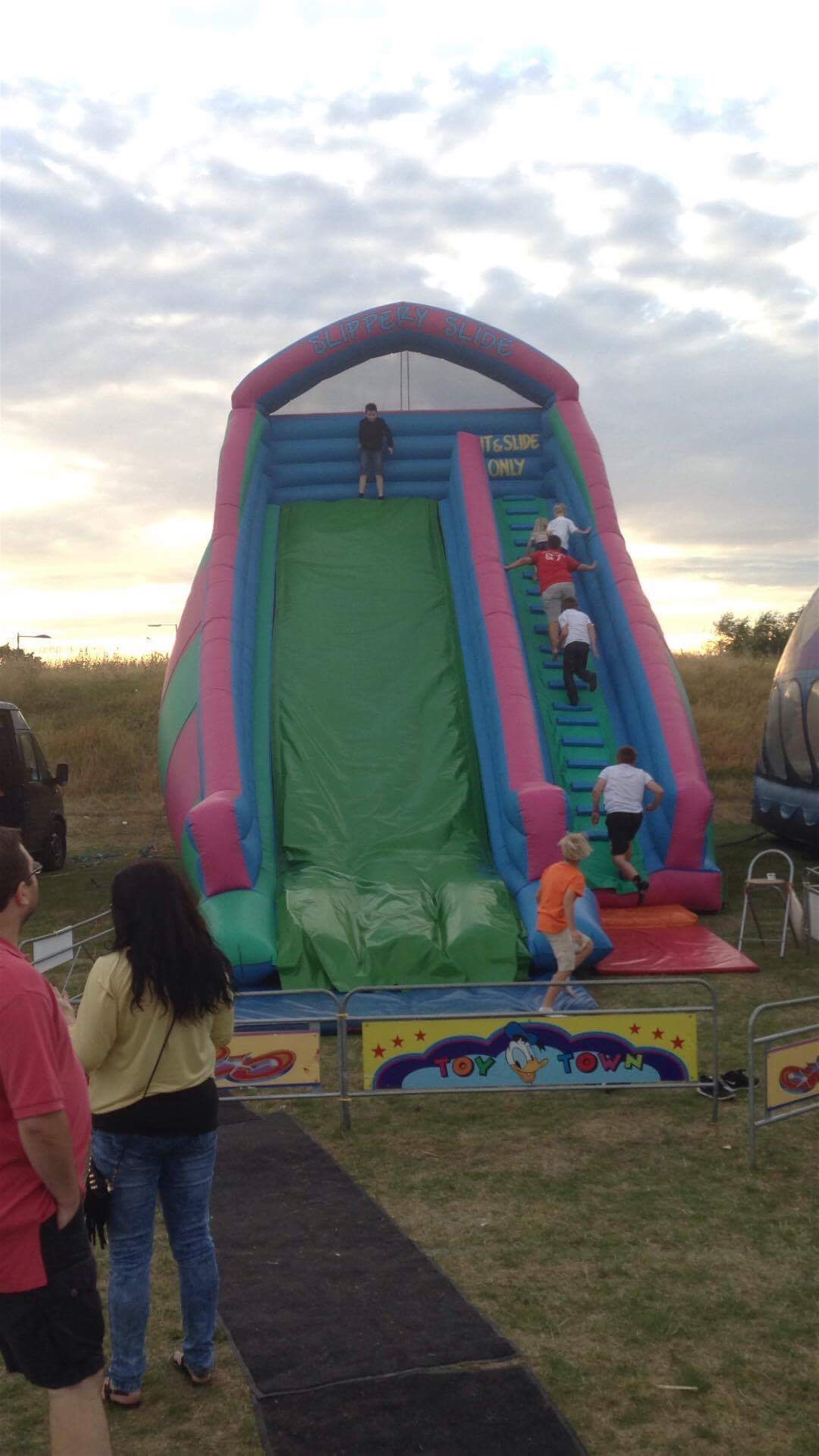 Bouncy Castle & Inflatable Hire | Essex, Kent, London & the UK