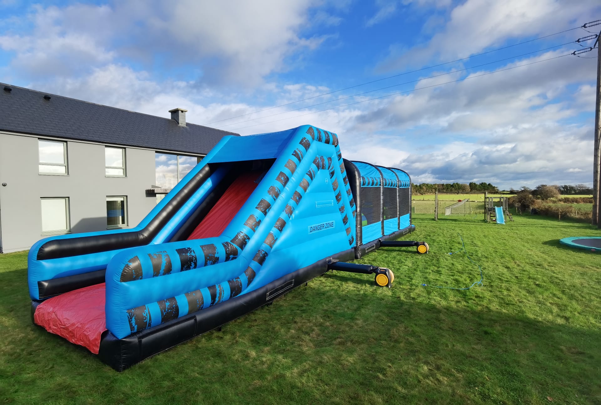 Dangerzone Blue Obstacle Course/Slide 55ft X 15ft - Hire in Louth ...