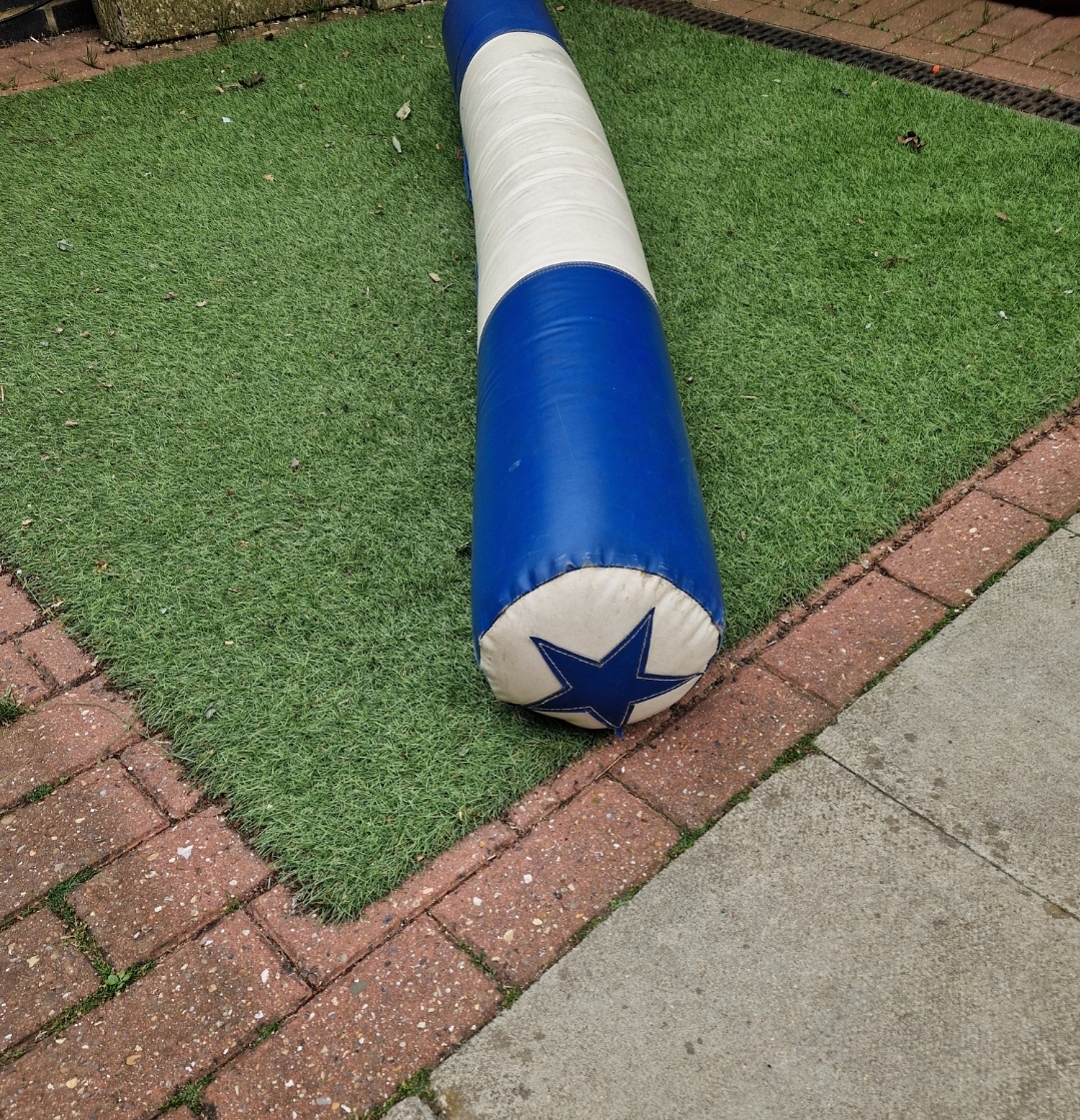 Gladiator Duel with safety hats + 4 x Duel Sticks. - Bouncy Castle Hire ...