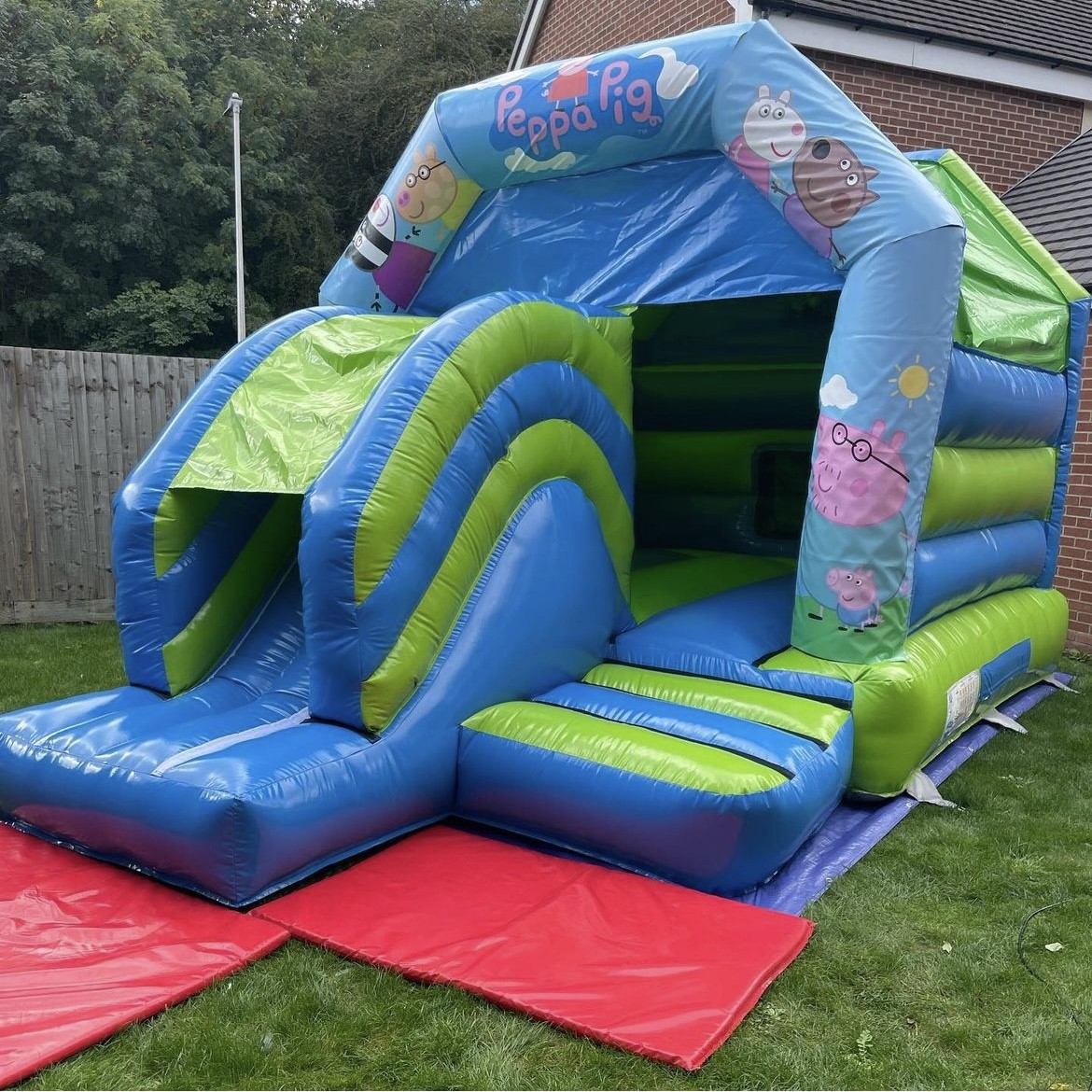 Themed Castles - Bouncy Castle Hire in Rugby, Lutterworth. Daventry ...