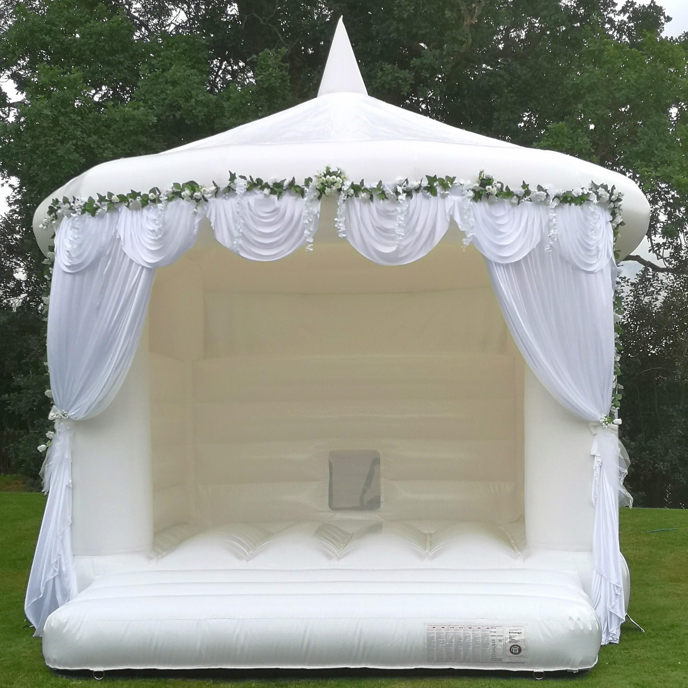White Castle - Inflatable, Bouncy Castle, Entertainment & Party Hire in ...