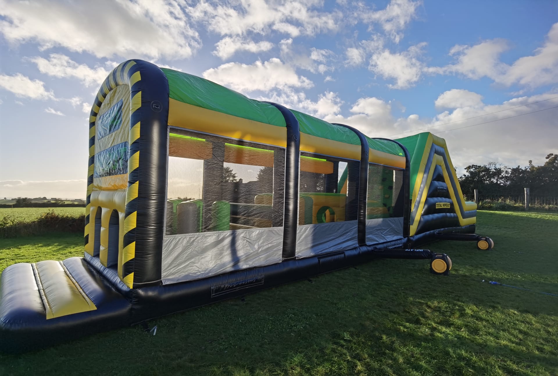 Total Wipeout Obstacle Course & Slide 55ft X 15ft - Hire in Louth ...