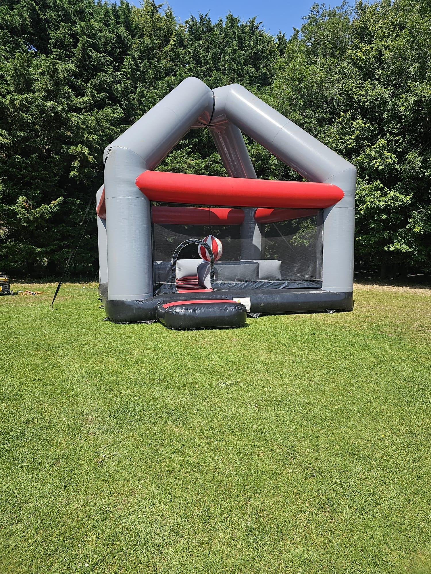 Demolition Wrecking Ball - ice-rinks.co.uk in UK | Ice-rink Uk