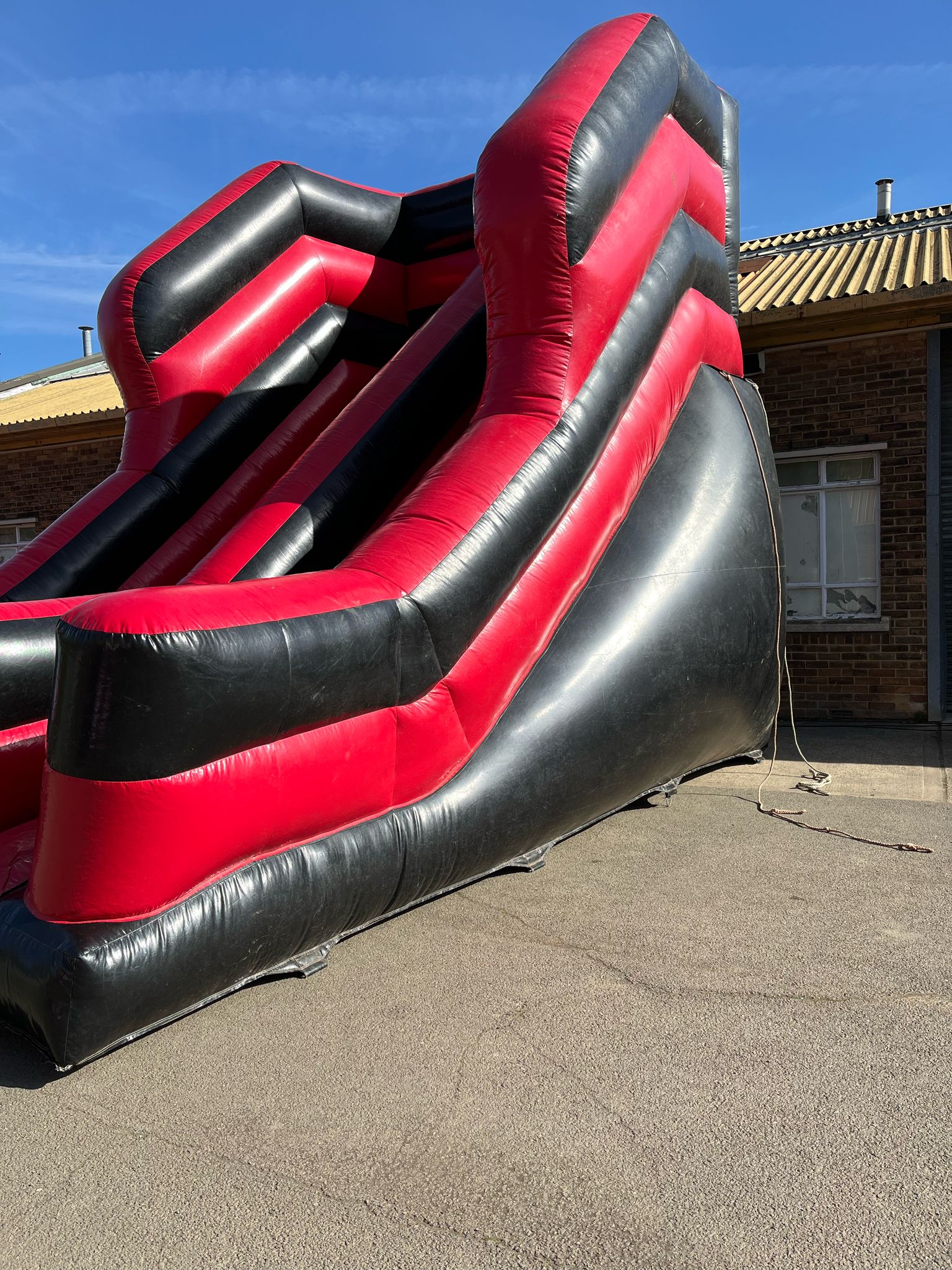 15ft x 21ft Open Top Mega Slide - Hire in northampton | elliotts castles