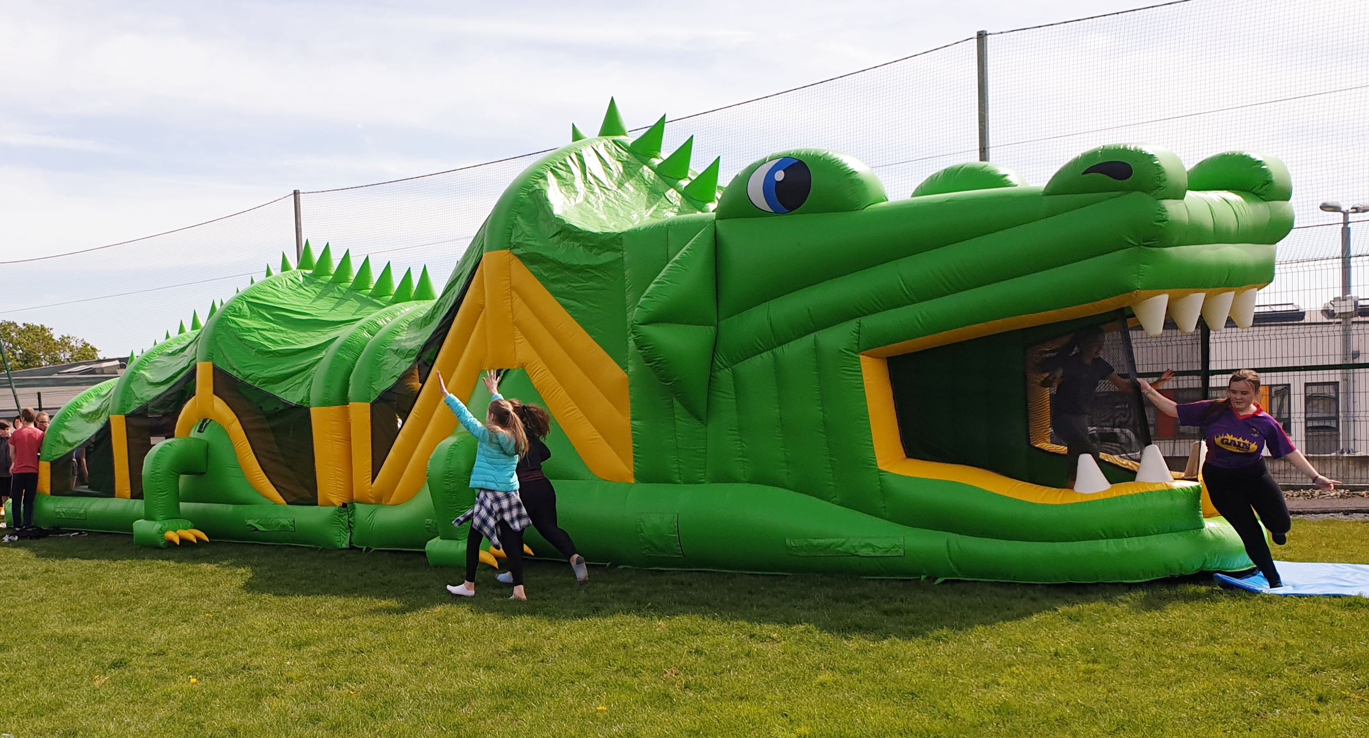 Obstacle Courses - Bouncy Castle Hire in Wexford | Yellow Belly Bouncy ...