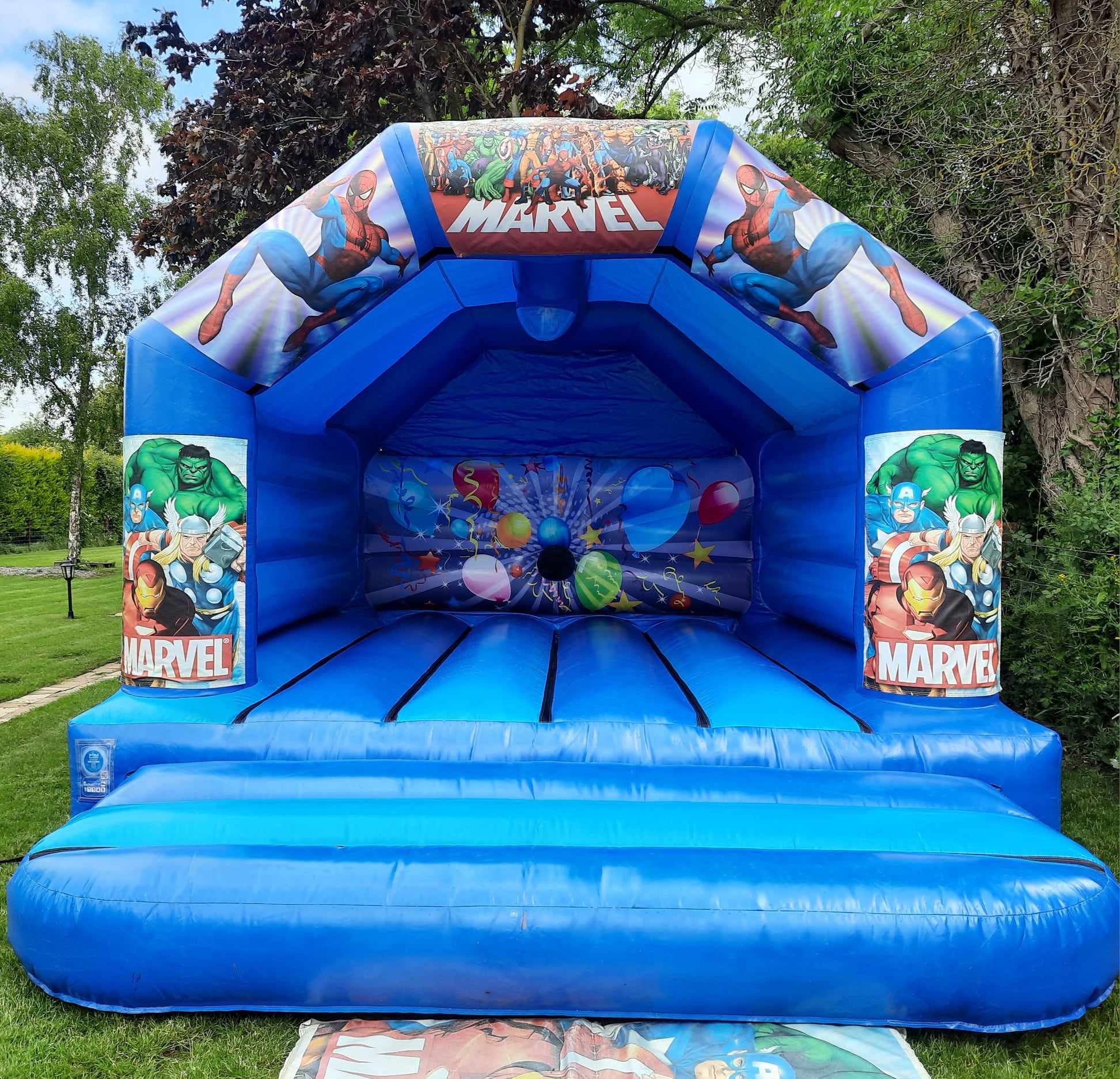 15ftx12ft Marvel Super Heroes Bouncy Castle - Bouncy Castle Hire , Food ...