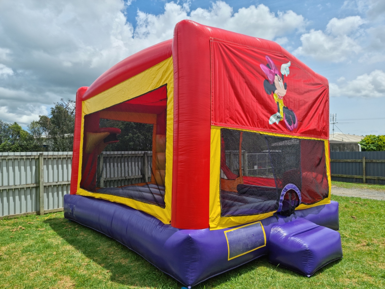 MINNIE MOUSE Jump N Slide Bouncy Castle - Hire in Auckland, New Zealand ...