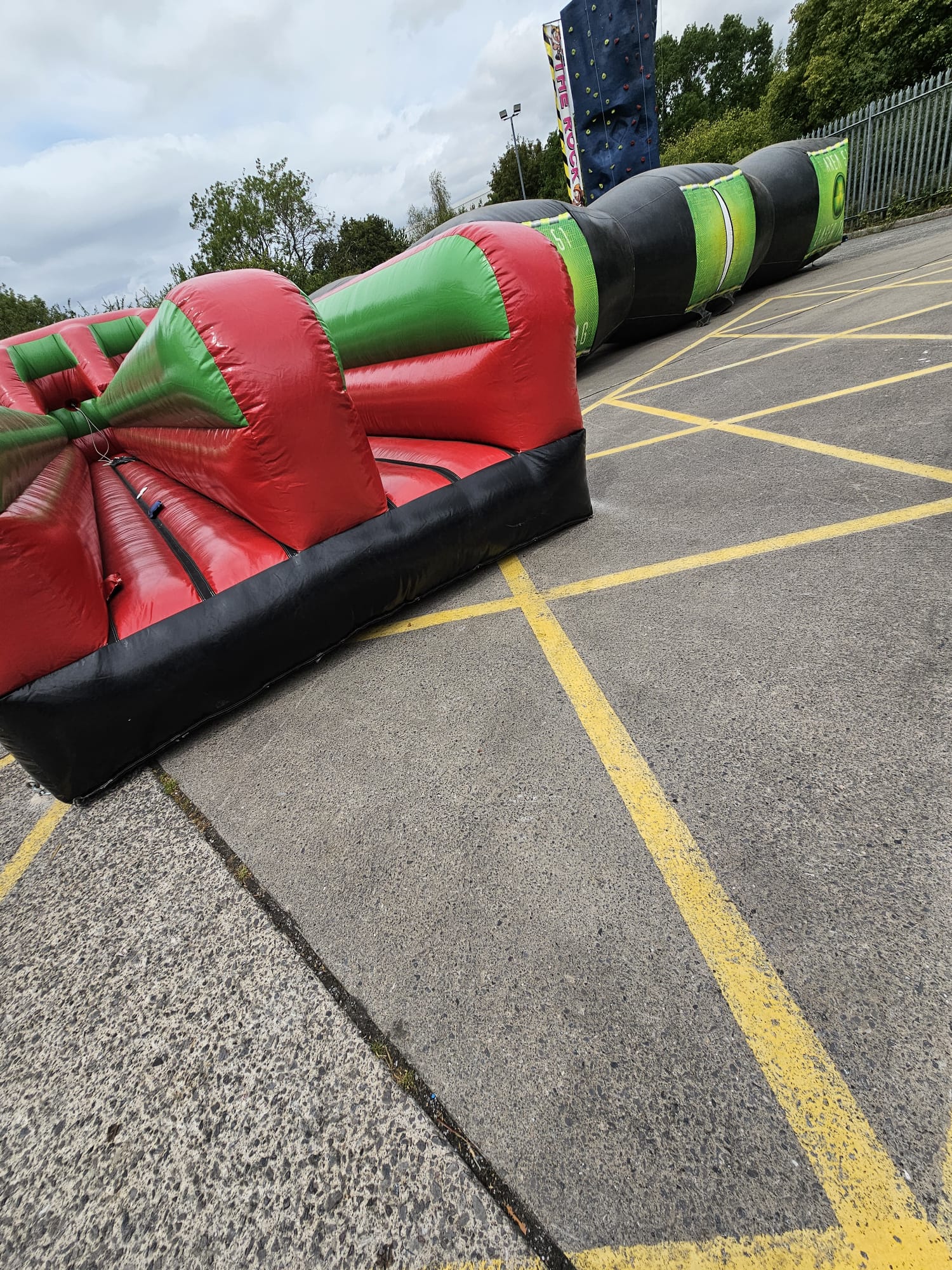 Bungee Run Hire London - Inflatable Bungee Run Hire Essex