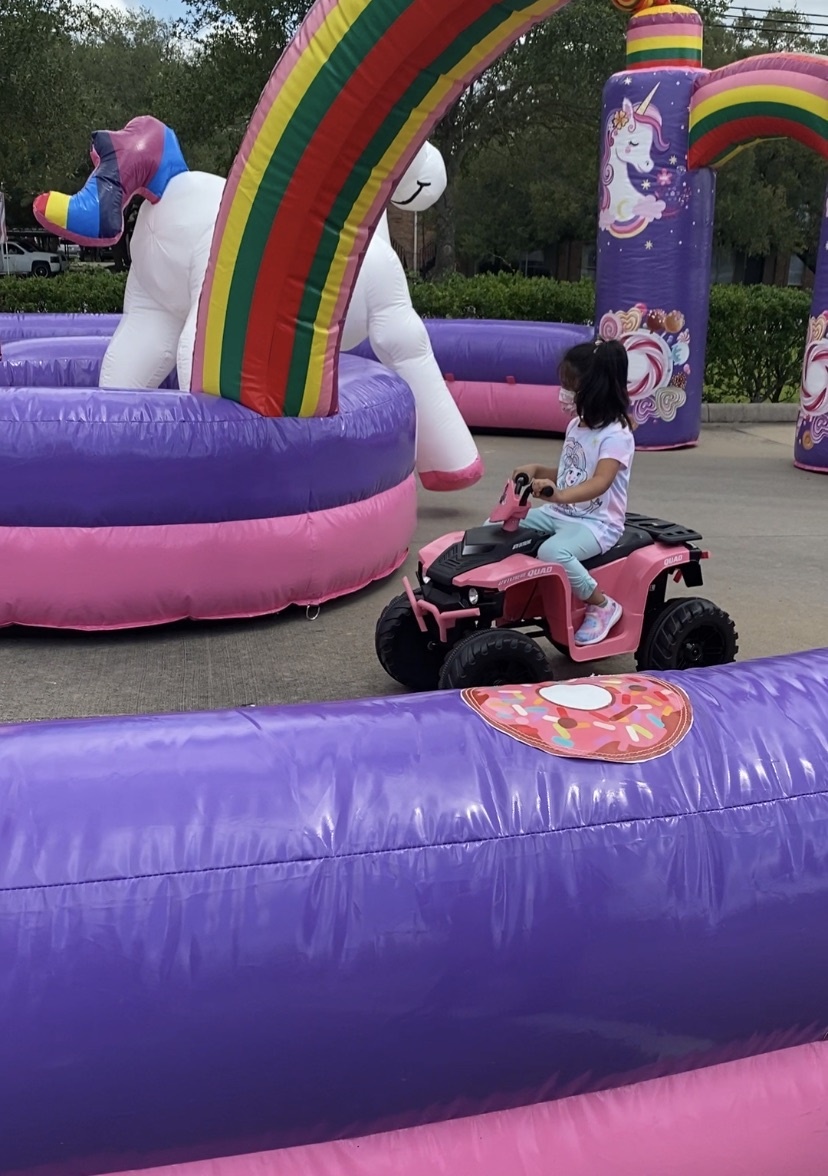 Ride-ons - Inflatable Racetrack Rentals in Houston