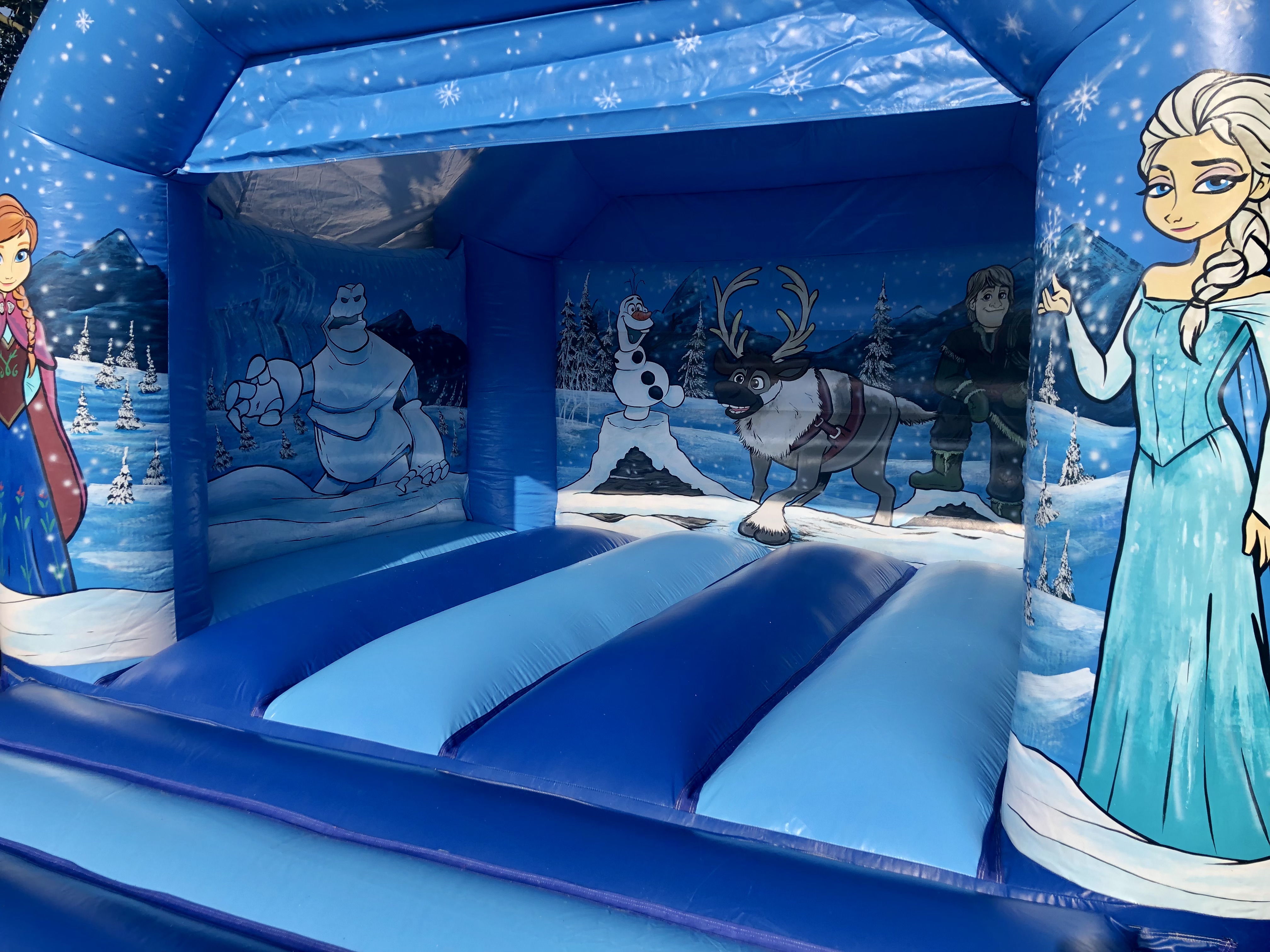Frozen winter wonderland bouncy castle to hire in Welling Bexleyheath