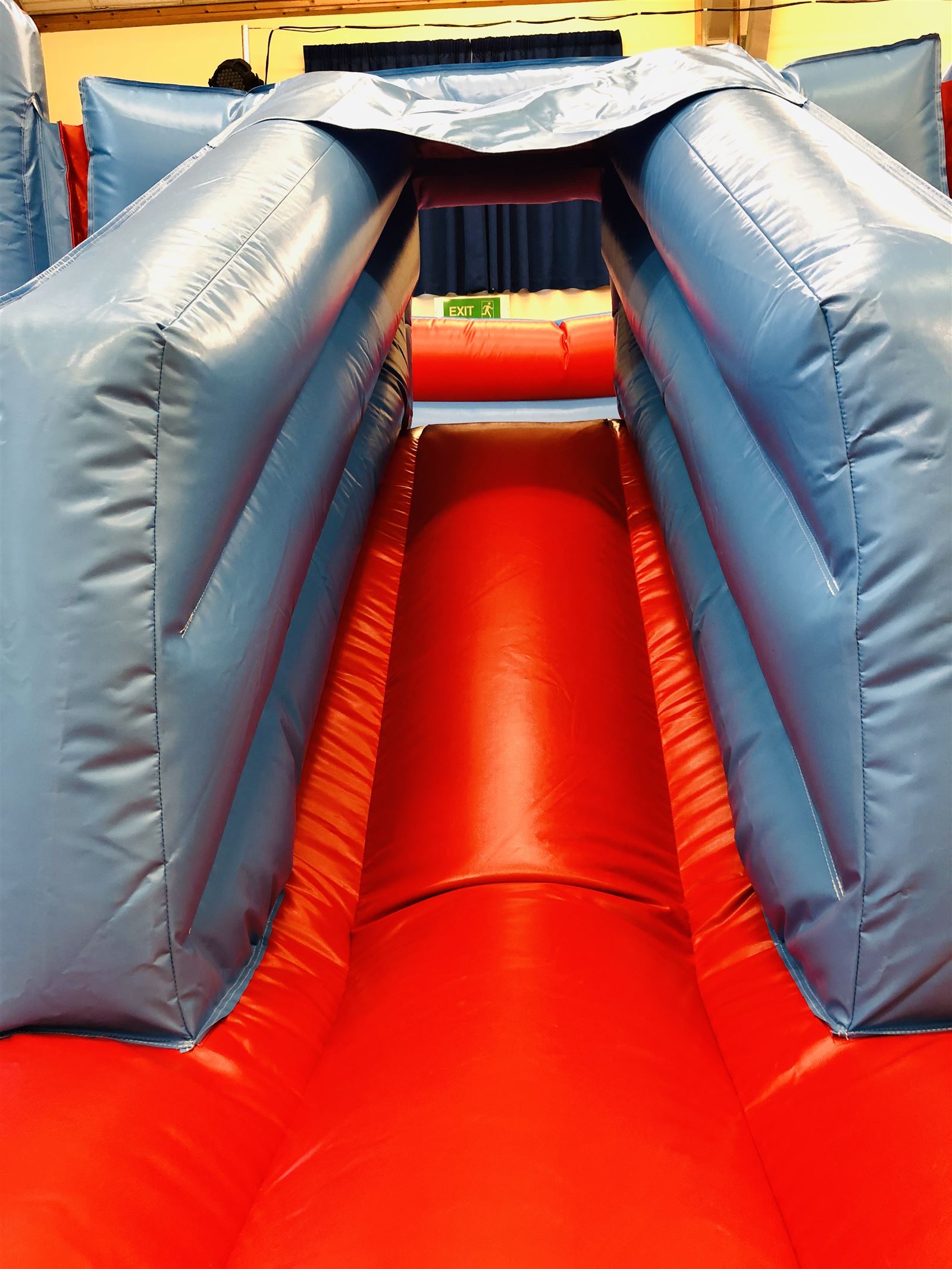 15ft x18ft Carnival 'Party Fun' Red/Blue Low Height Bounce 'N' Slide ...