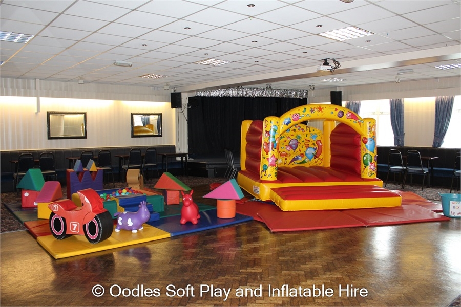 Carnival Castle Combo - Soft play and Inflatable hire in Manchester ...