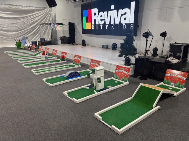 Epic Mobile Mini Golf Course Hire Adelaide
