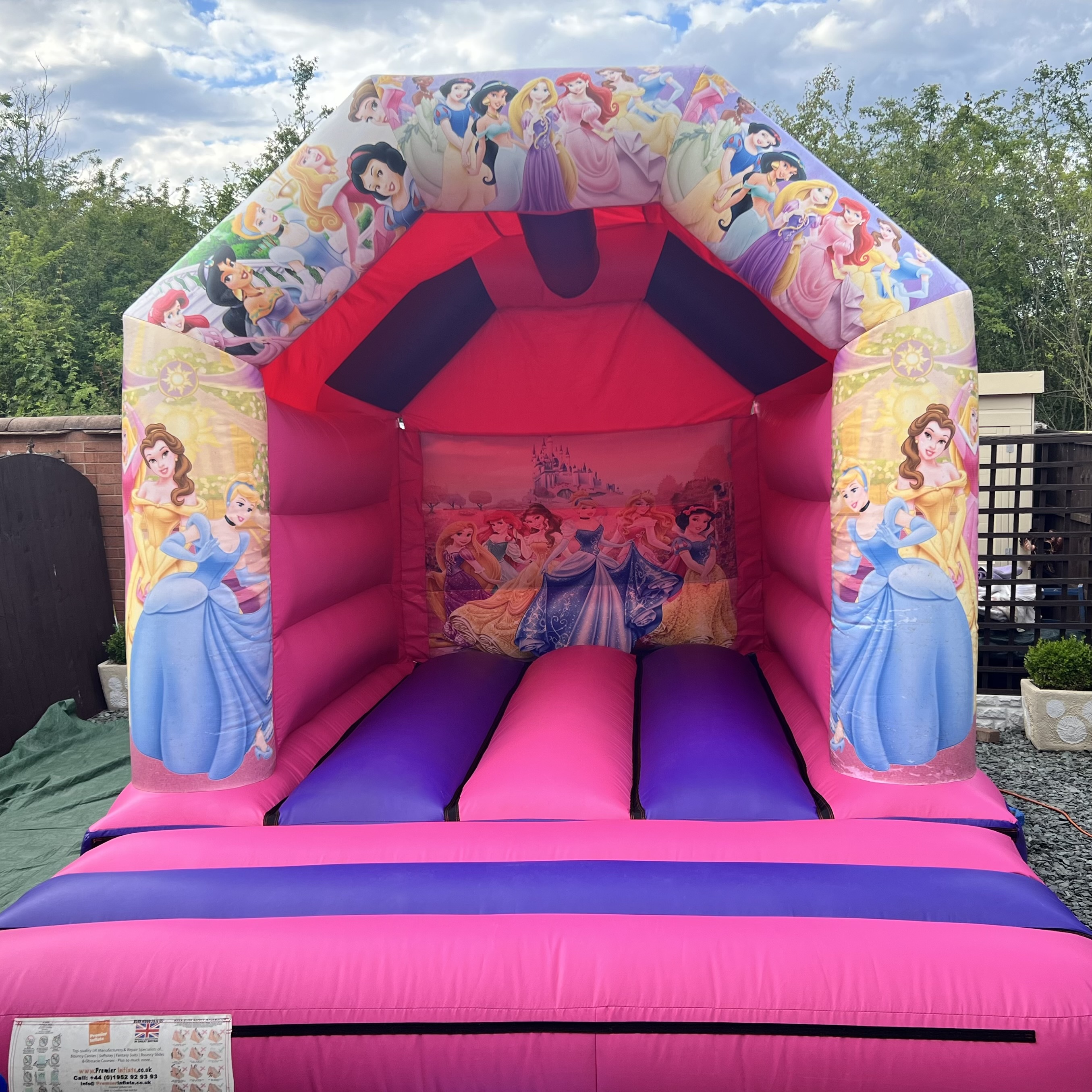 Princess Bouncy Castle 15 X 11 x 10 - Hire in nottinghamshire ...