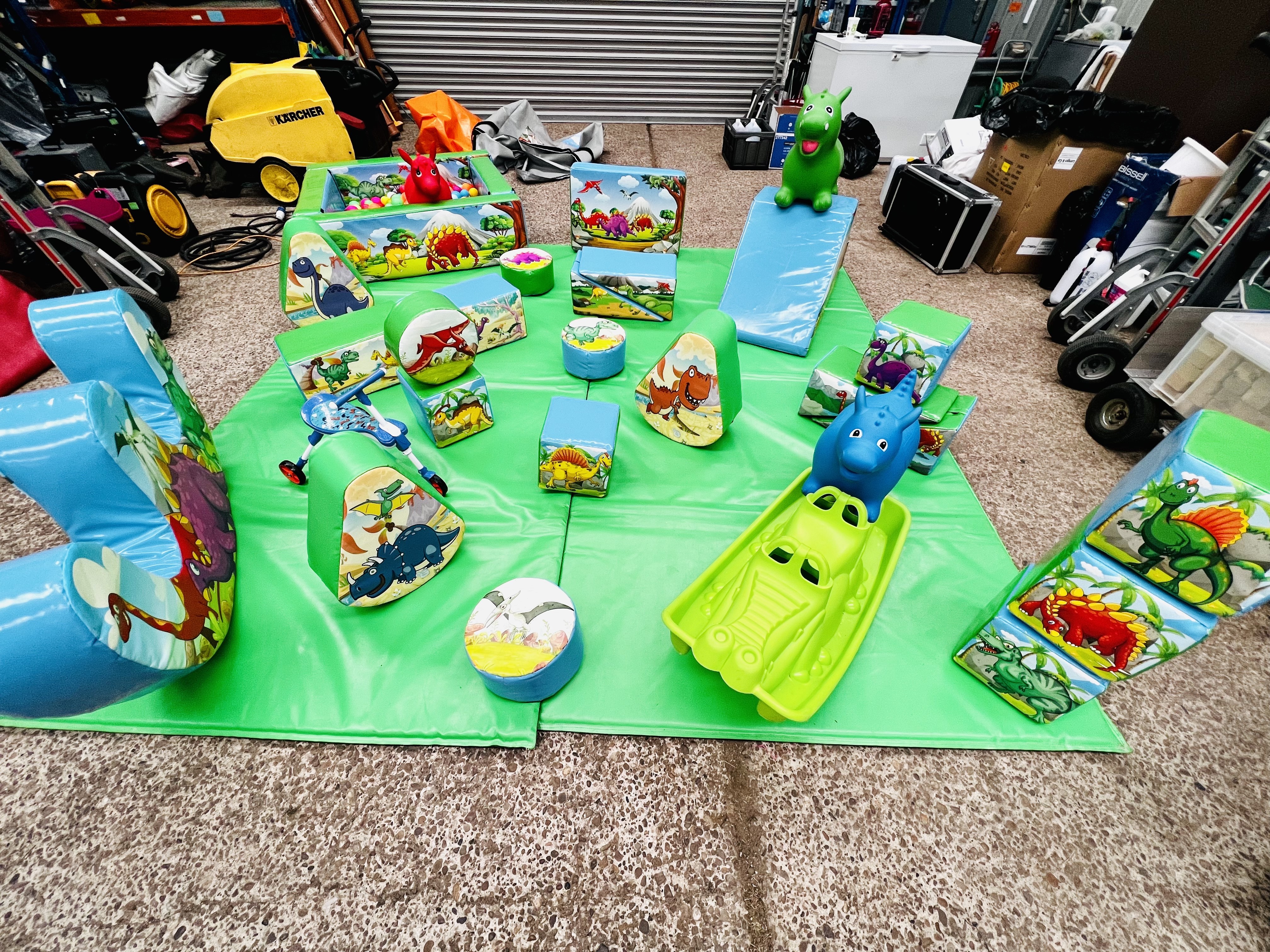 Indoor/ Low Height Castles - Bouncy Castle Hire in Scunthorpe ...