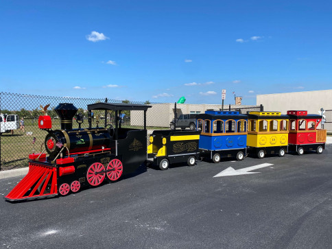 Trackless Train - Rent in Florida | Seminole Slides and Such