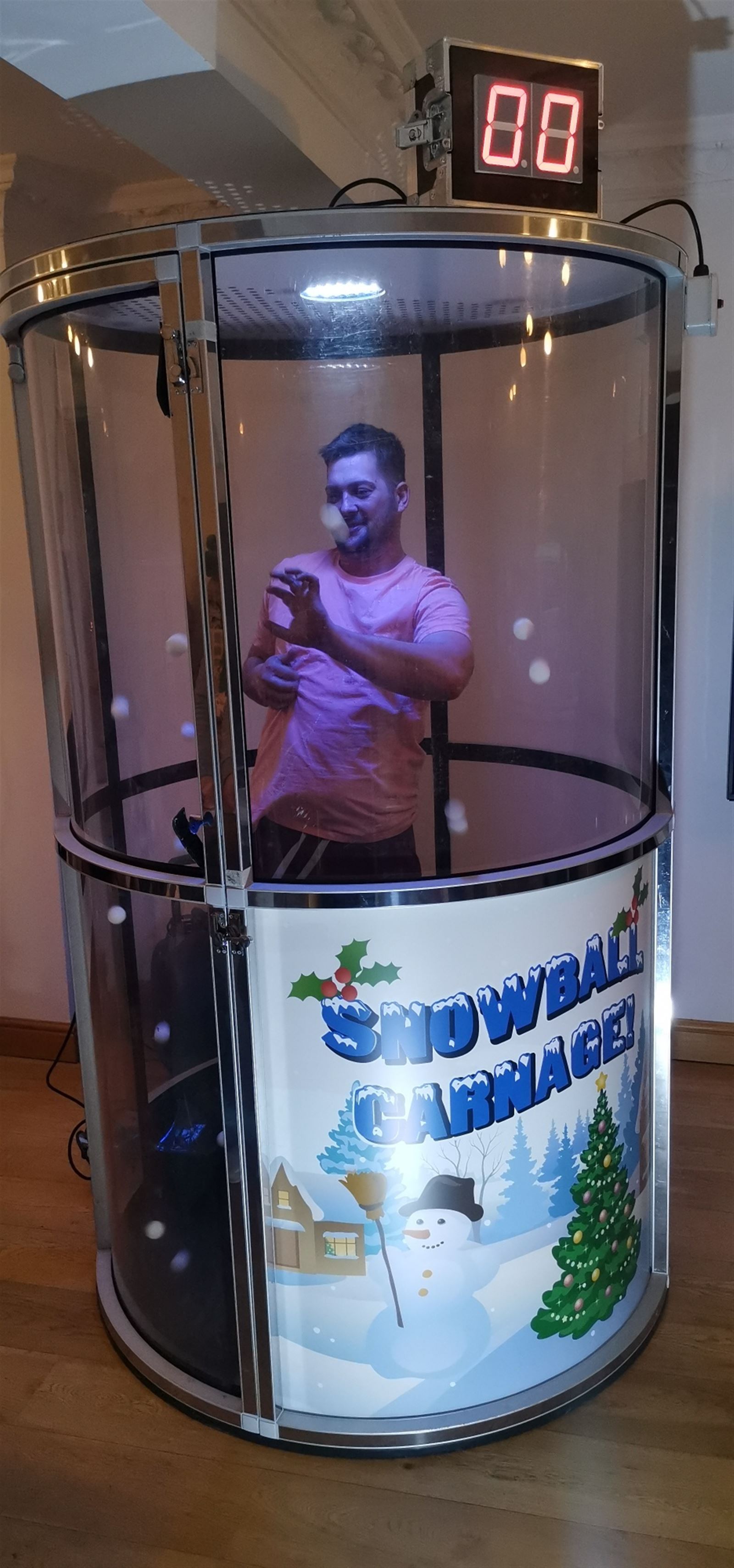 Hire Snowball Carnage, Grab A Grand Cash Grabber Rental, UK