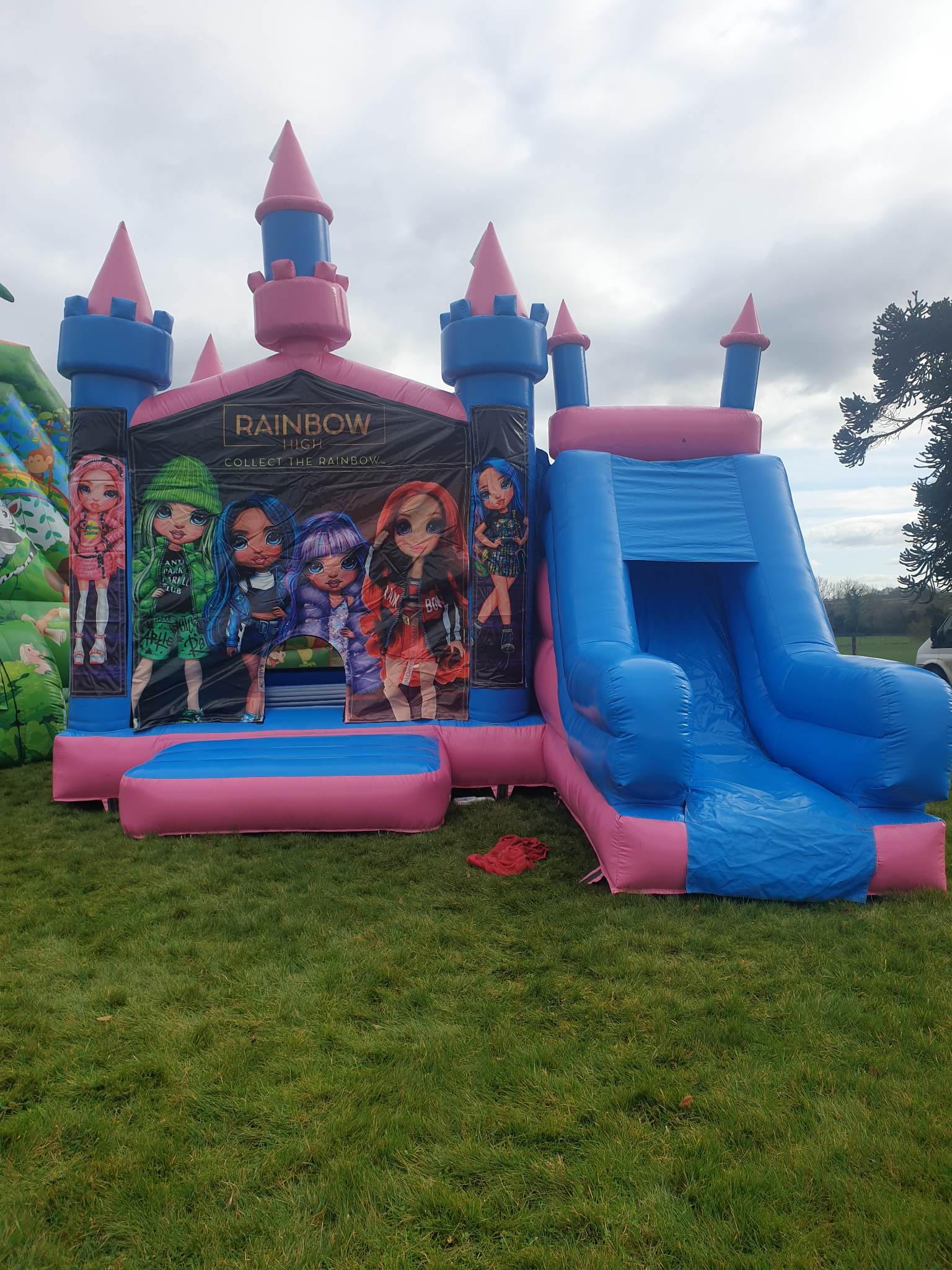 Giant Castles - Bouncy Castle Hire in Mountrath, Portlaoise, Tipperary ...