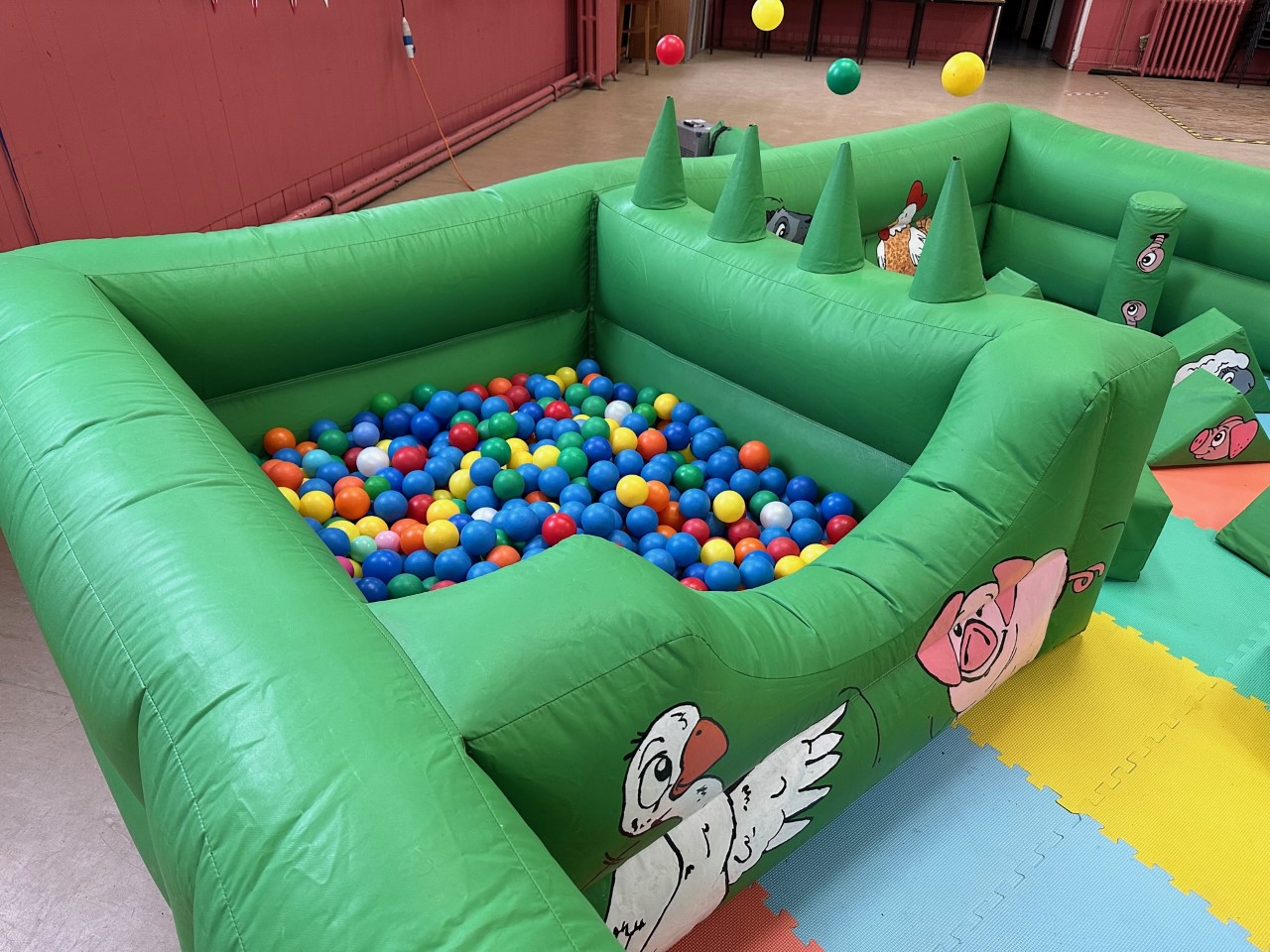 Farmyard Enclosure with Soft Play and Ball Pool - Bouncy Castle Hire in ...