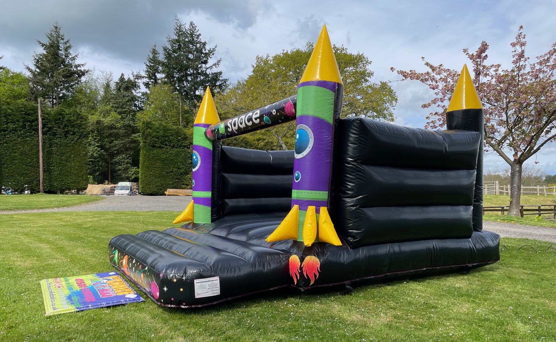 Bouncy Castle Space themed 15ft x 14ft - Bouncy Castle Hire in Kent, East Sussex | 1st Choice ...