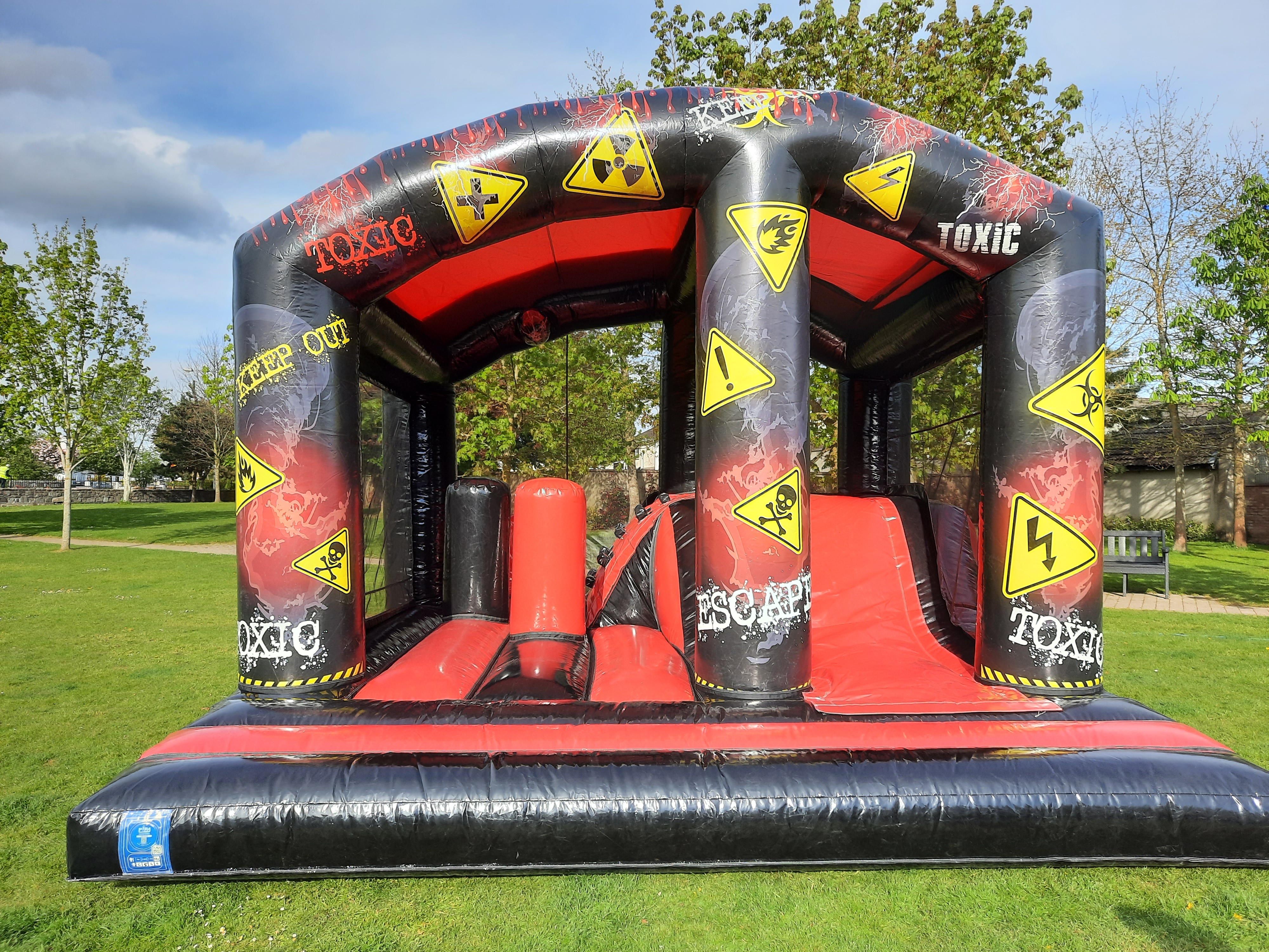 Bouncy Castles with Slide - Bouncy Castle Hire , Food Machines for hire ...