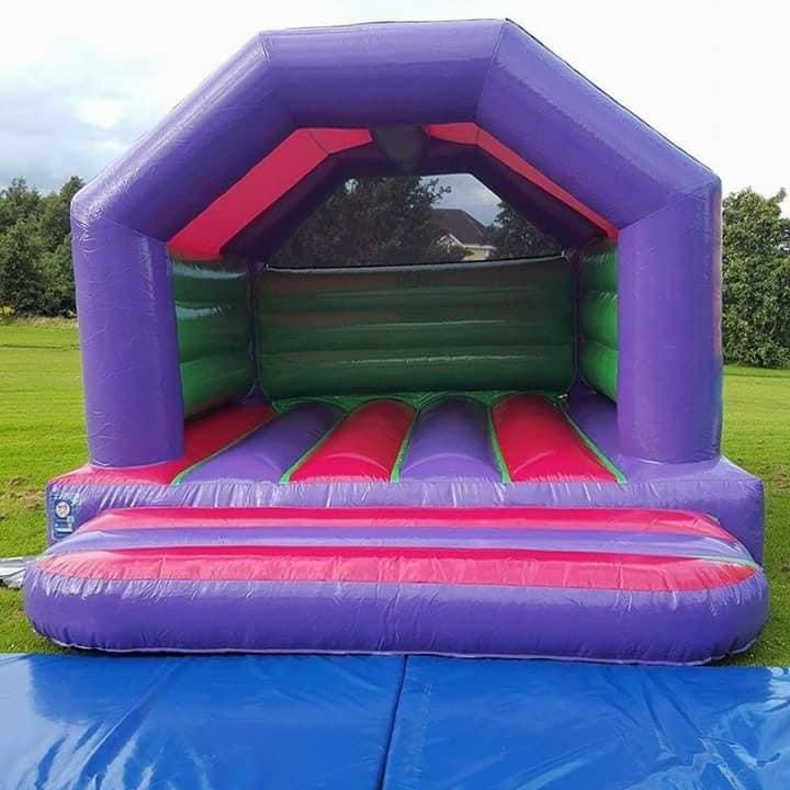 Bouncy Castles - Hire in Derry | Lets bounce