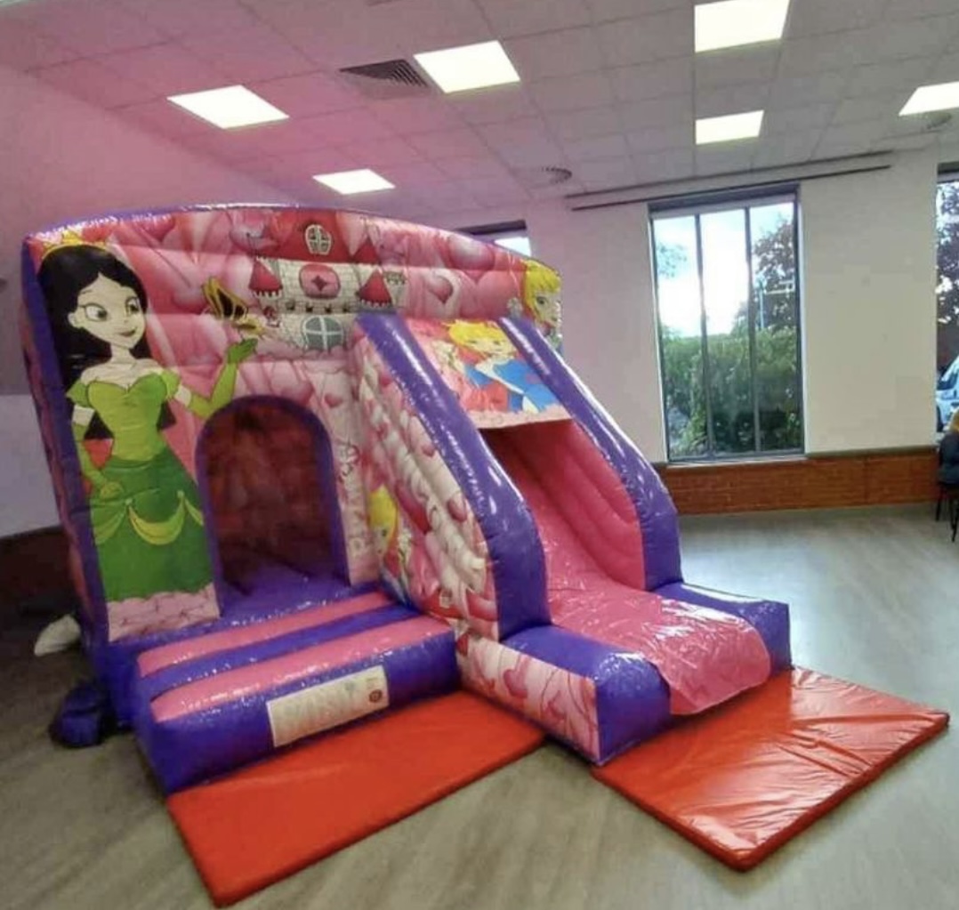 Princess front slide - Hire in Stevenage | C&O bouncy castle