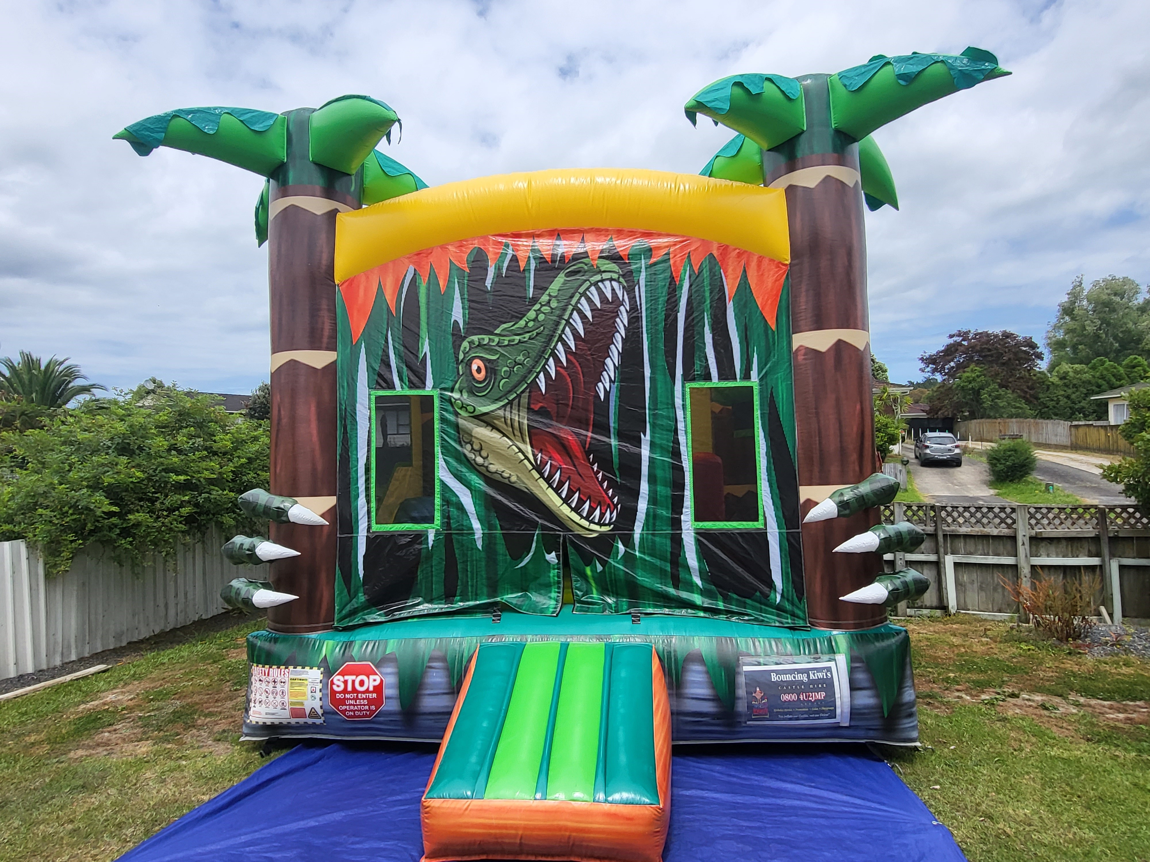 Obstacle Courses - Bouncy Castle Hire in Auckland | Castlemania Bouncy ...