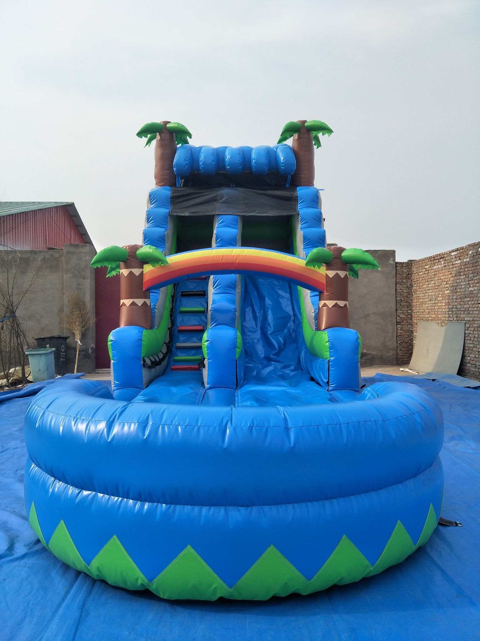 Palm Trees Water Slide - Bounce House Rentals in Jacksonville